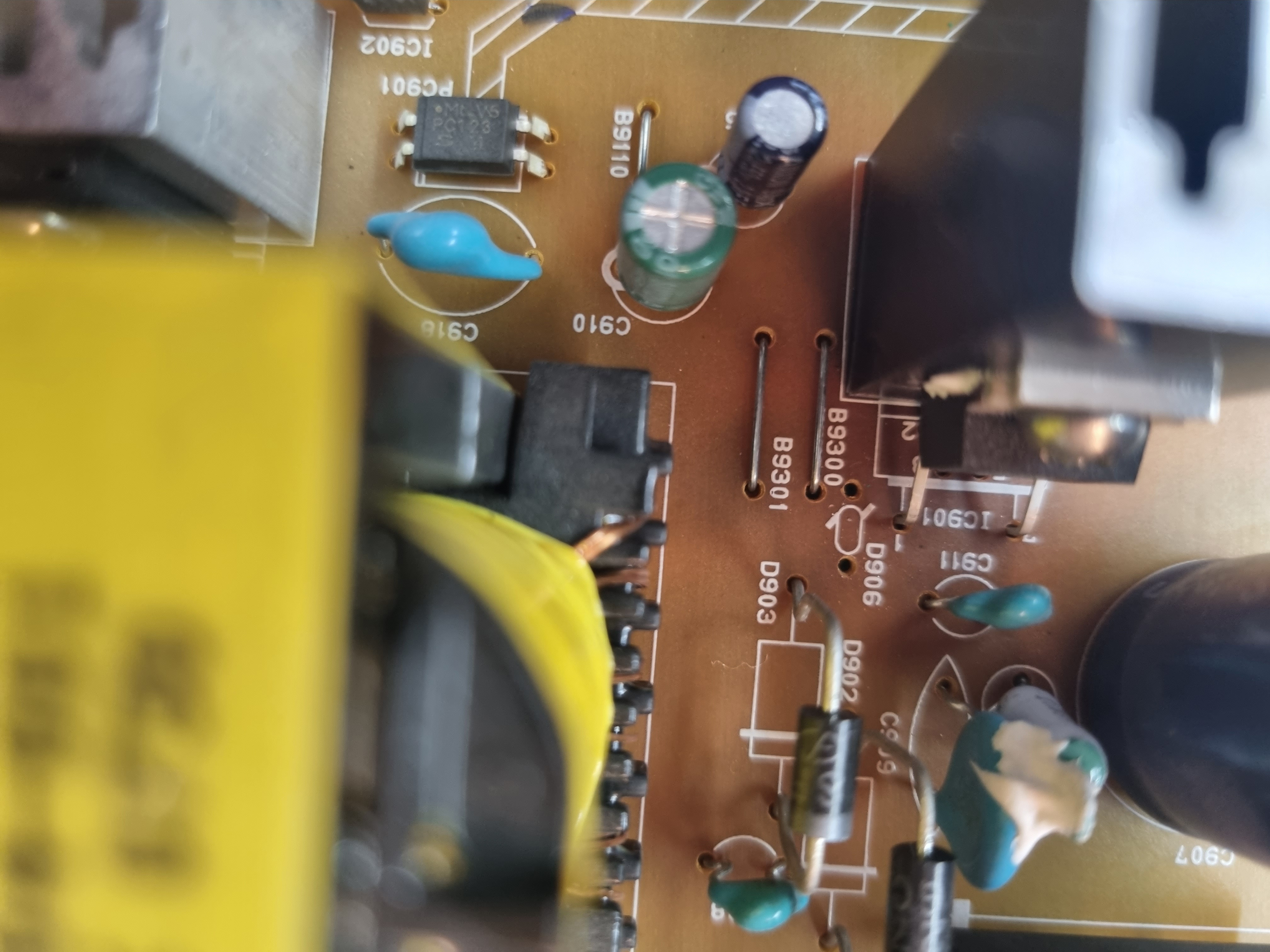 Stereo JVC UX G-48 - szukam wartości diody D906 - elektroda.pl