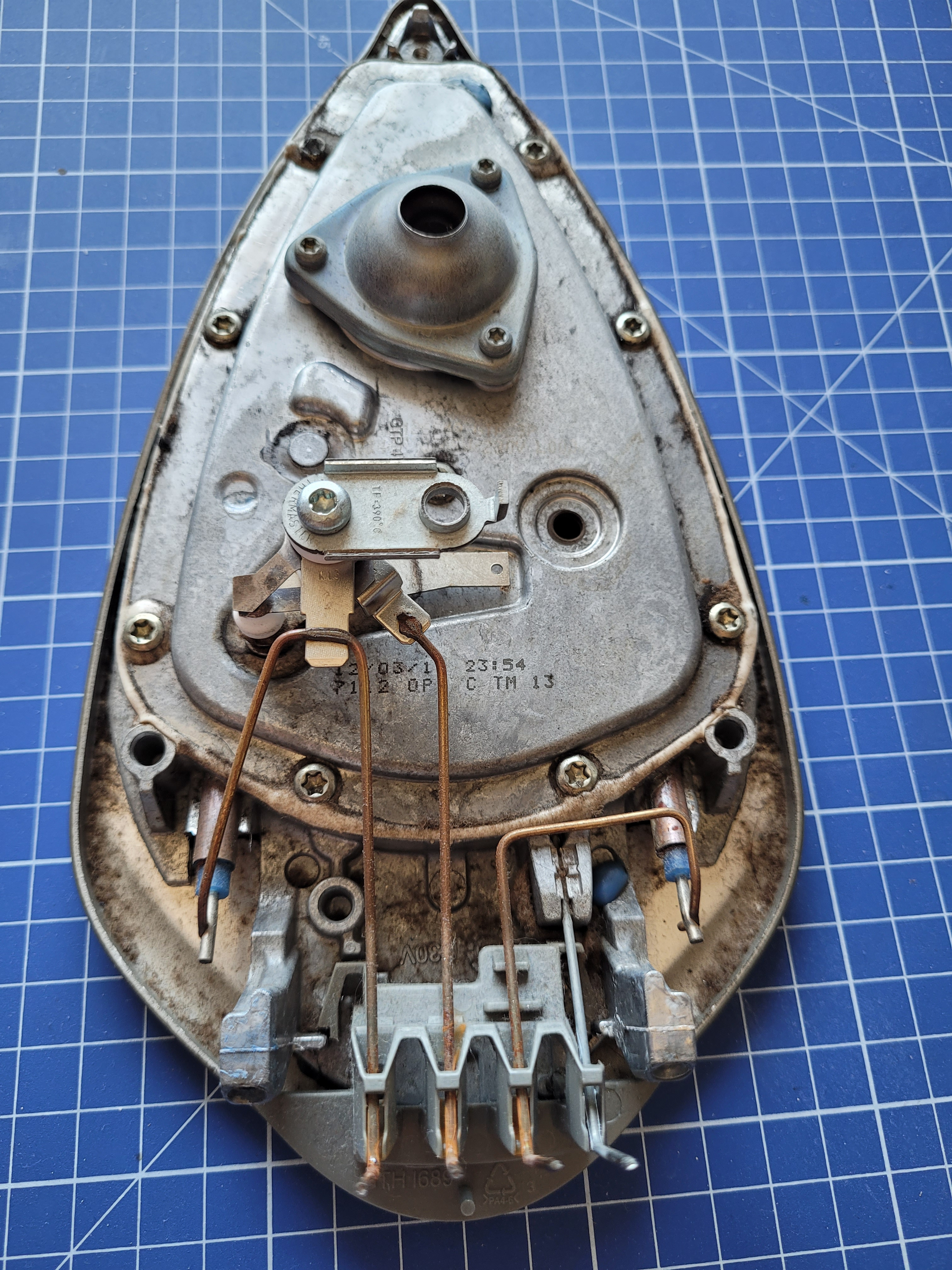 [Rozwiązano] Instrukcja serwisowa TEFAL GV8930 - problem z grzewczymi ...