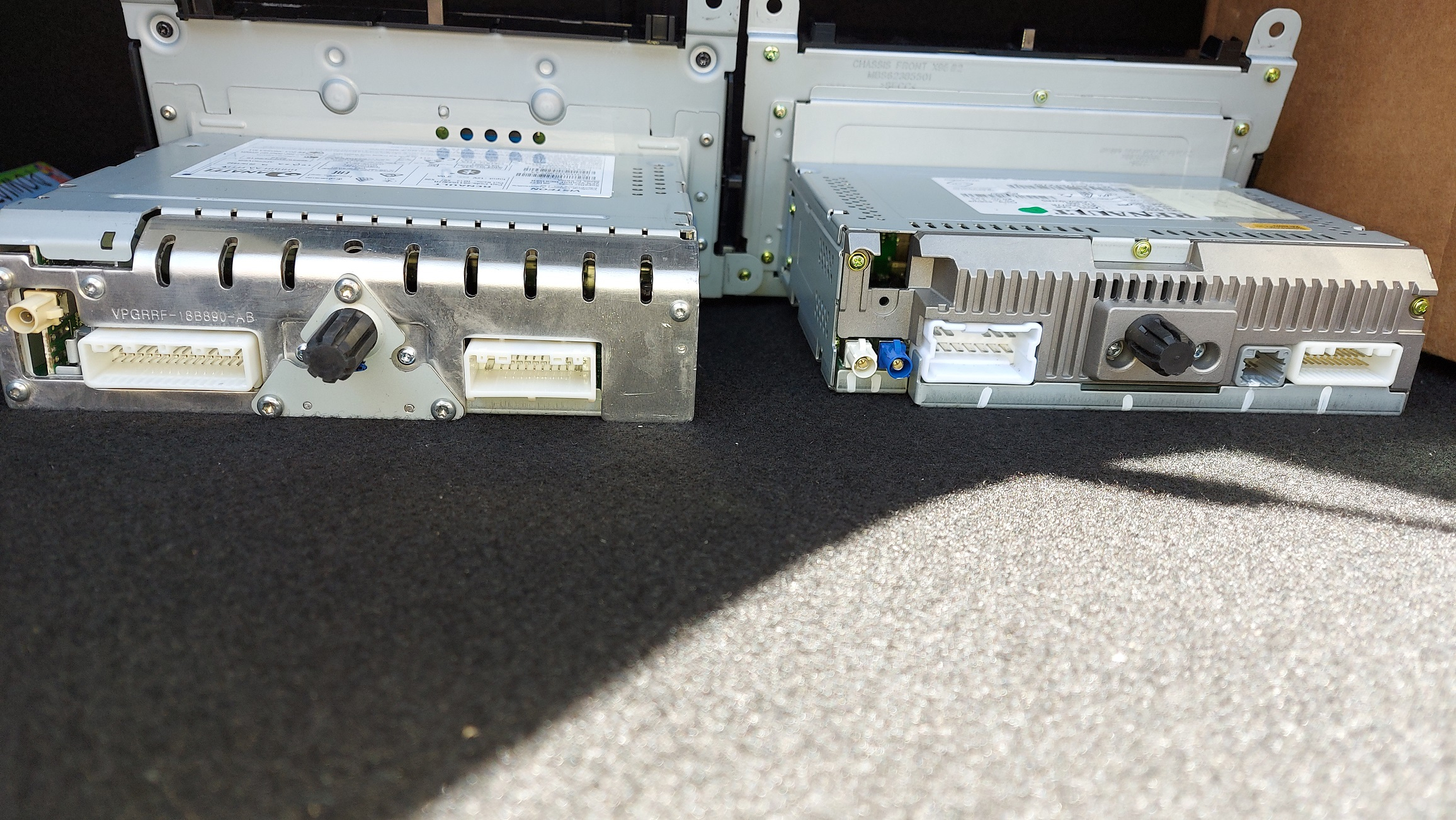Wymiana radia fabrycznego Visteon R013-X87-X98 na Media Nav w Renault ...