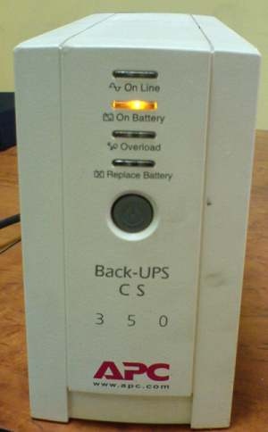 APC Back UPS CS350 - mrugająca lampka On Battery po wymianie baterii