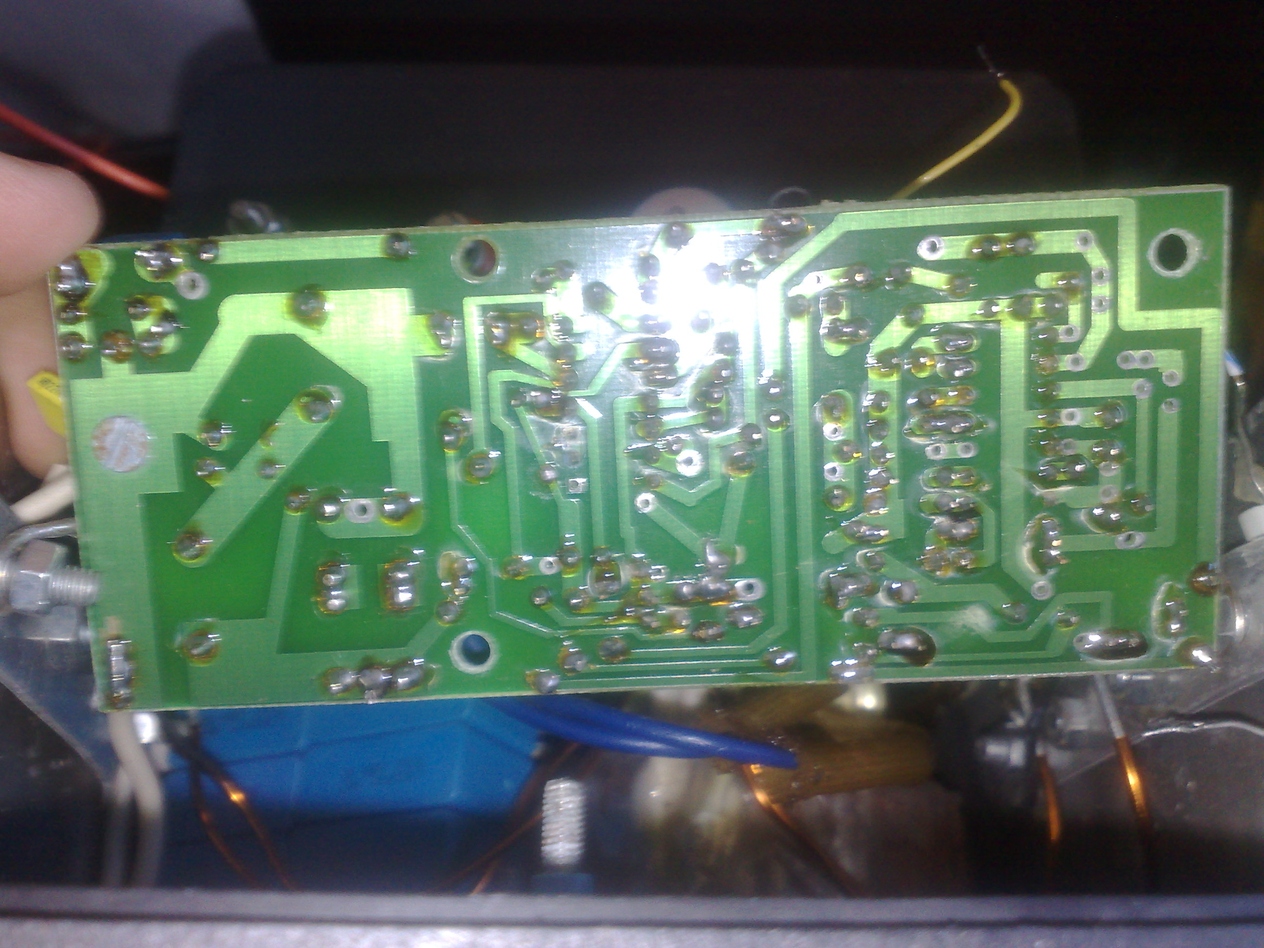 Przetwornica na SG3525 oraz LM324 i czerwona dioda...