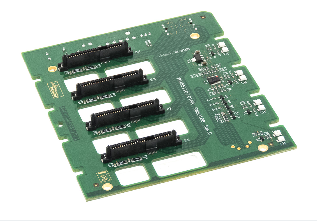 Fujitsu 4XSAS/SATA - Opis zasilania złącza SAS i Backplate