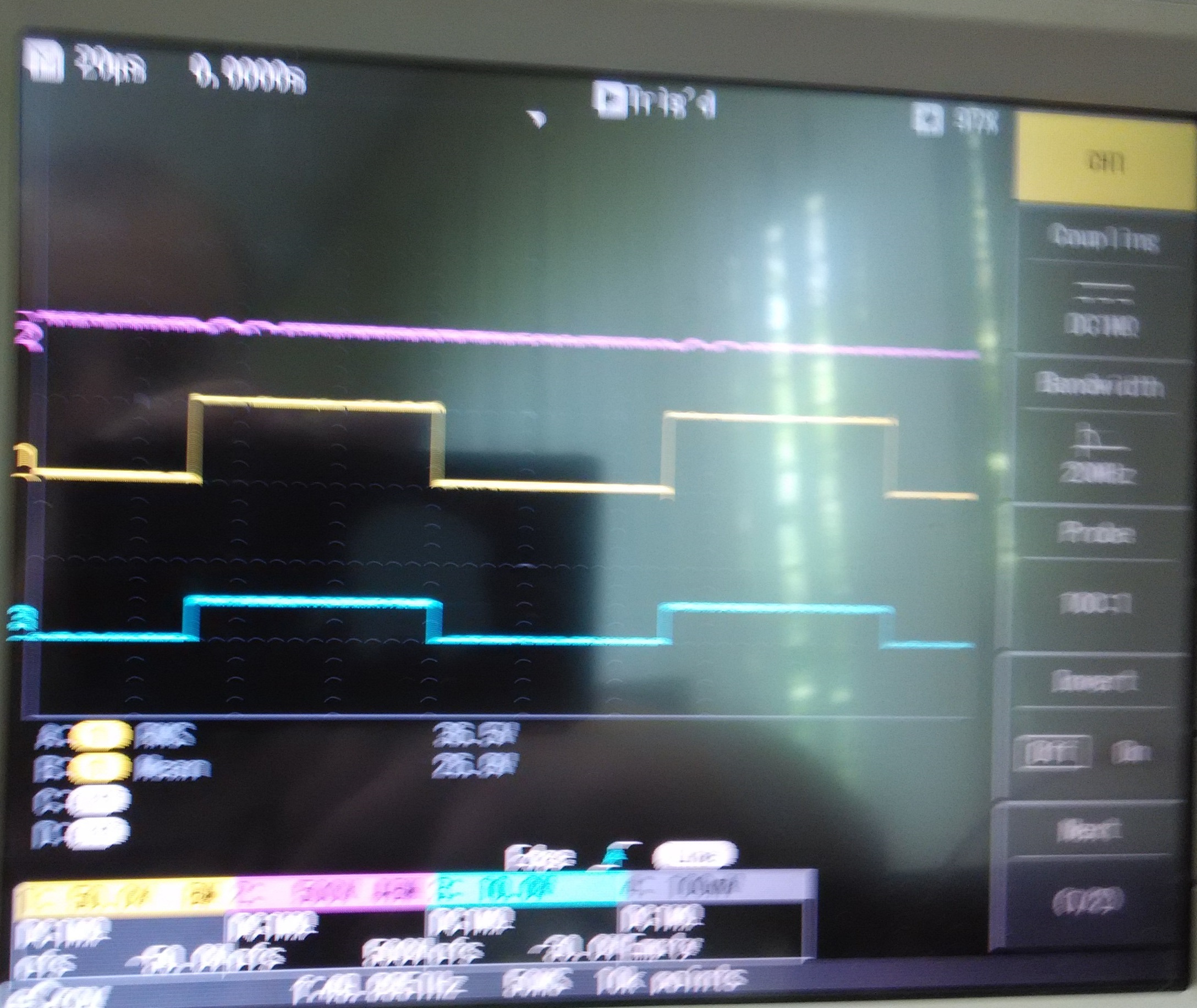 MCP 1406/07 Diver - Nie prawidłowy sygnał na wyjściu Drivera MCP1407.
