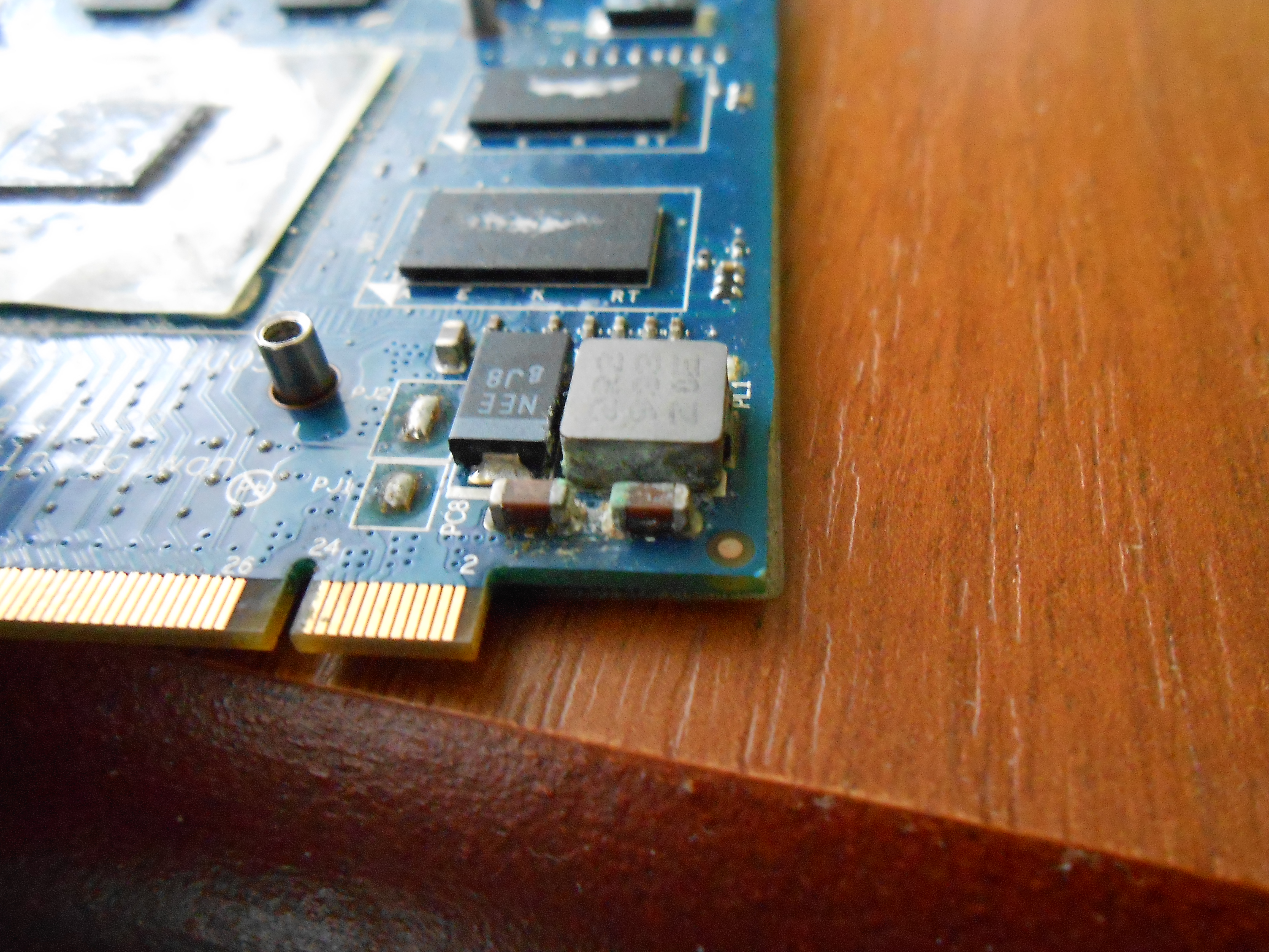 NVIDIA GeForce GT 230M - spalona uszkodzona karta graficzna NVIDIA ...