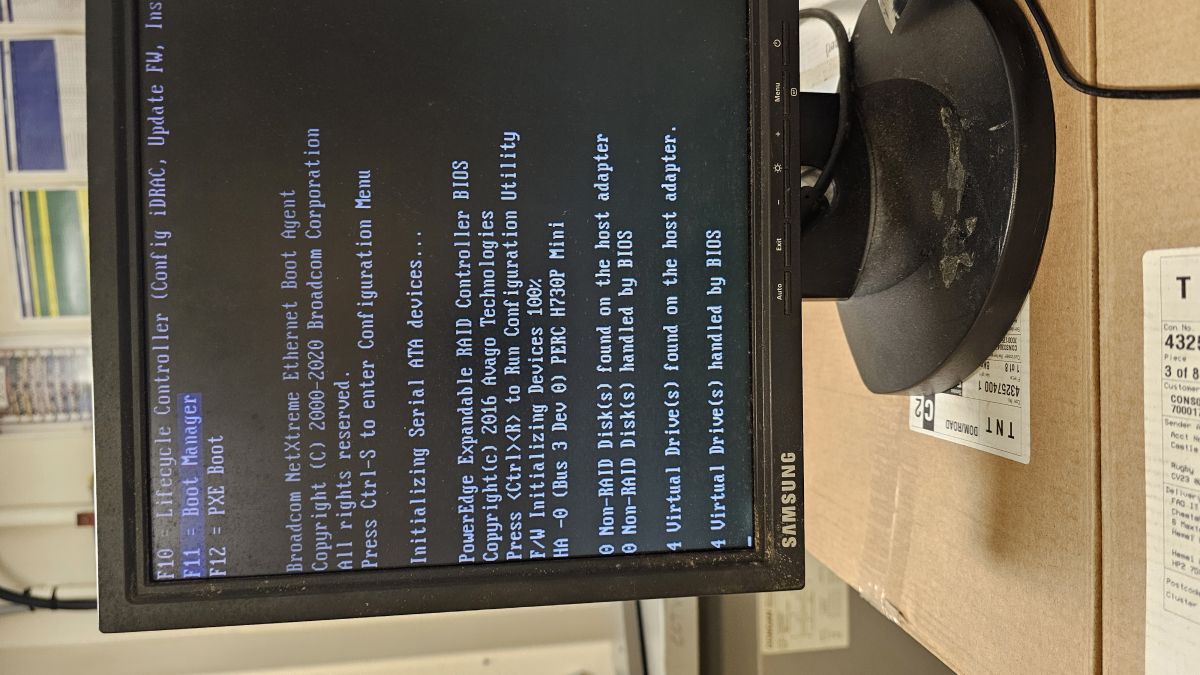 [Rozwiązano] Dell R730xd RAID 1 - brak miejsca, nie uruchamia się Windows Server 2012