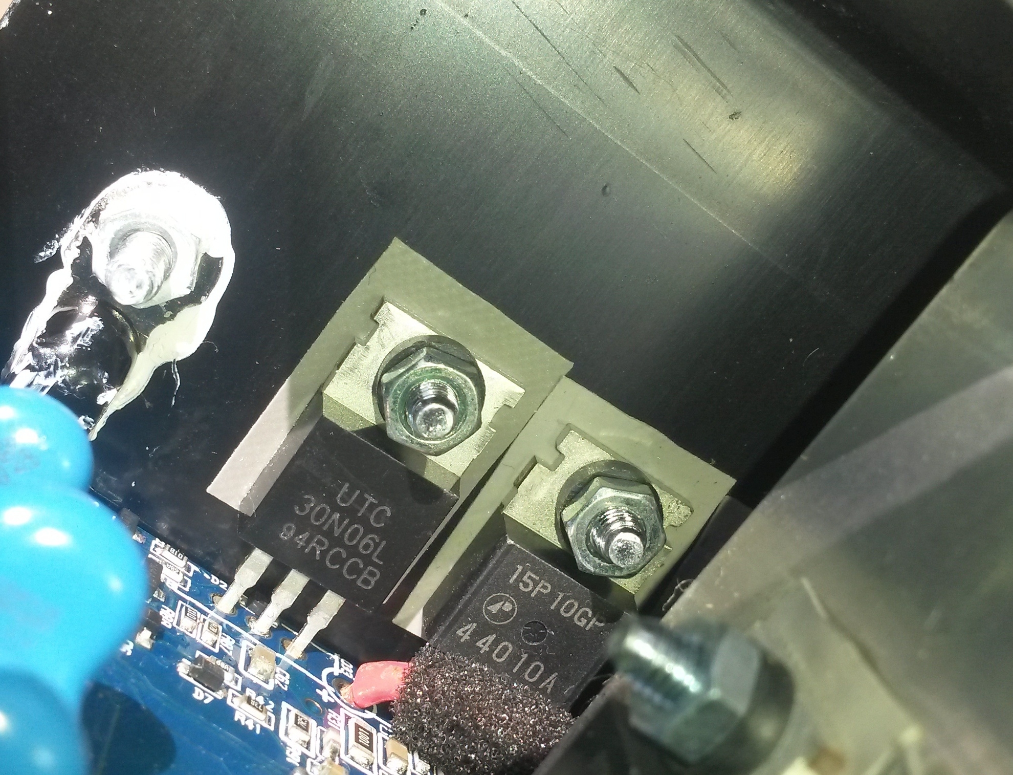 Logitech z623 thx - Jak znaleźć zamiennik tranzystora UTC 30N06L?