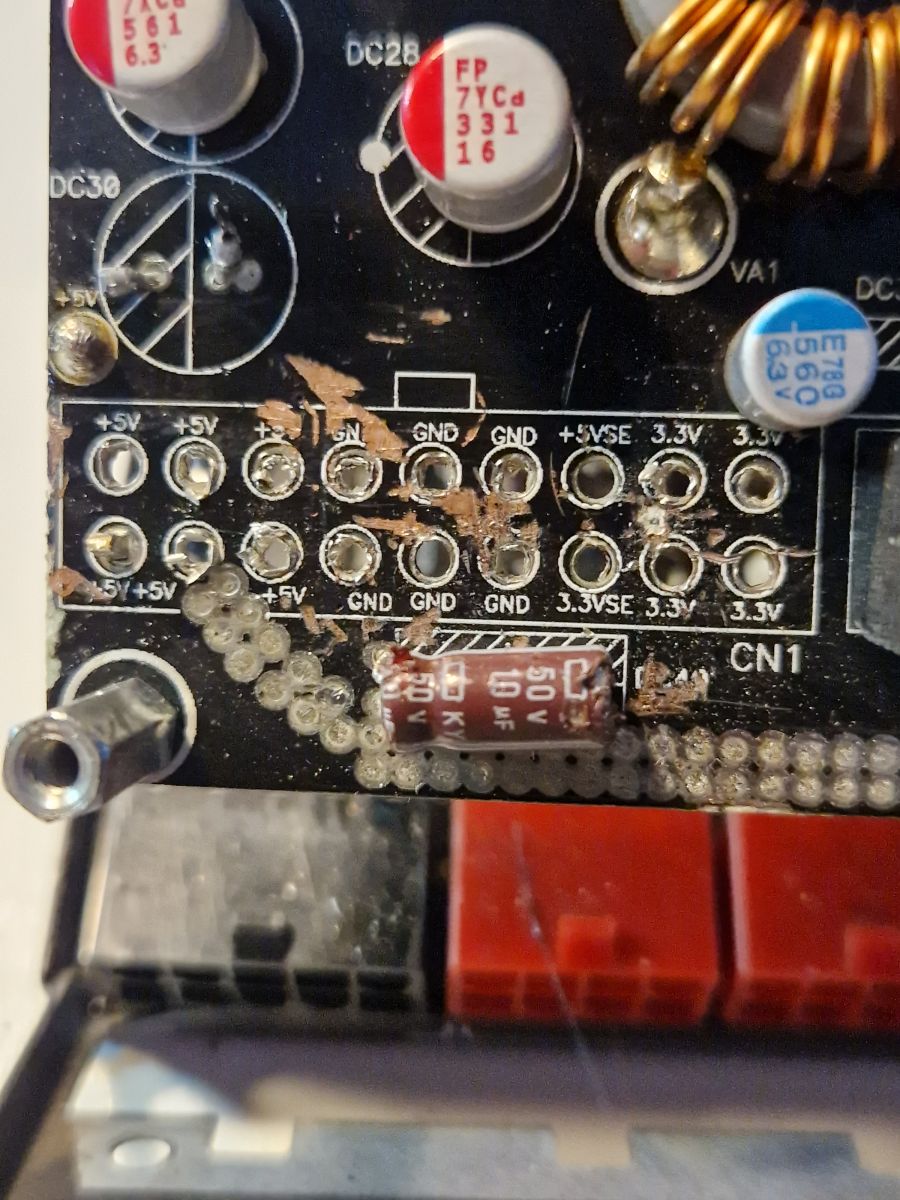 Opis pinów zasilacza KOLINK CONTINUUM PSU - 1200W do płyty głównej