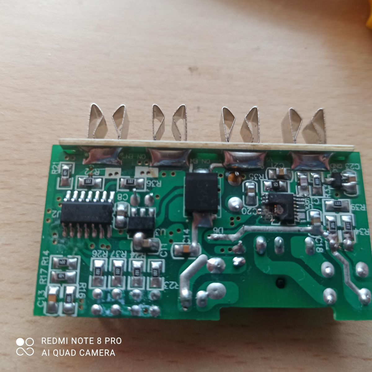 Lampa ML DA 2407 - spalony układ modułu ładowania li-ion