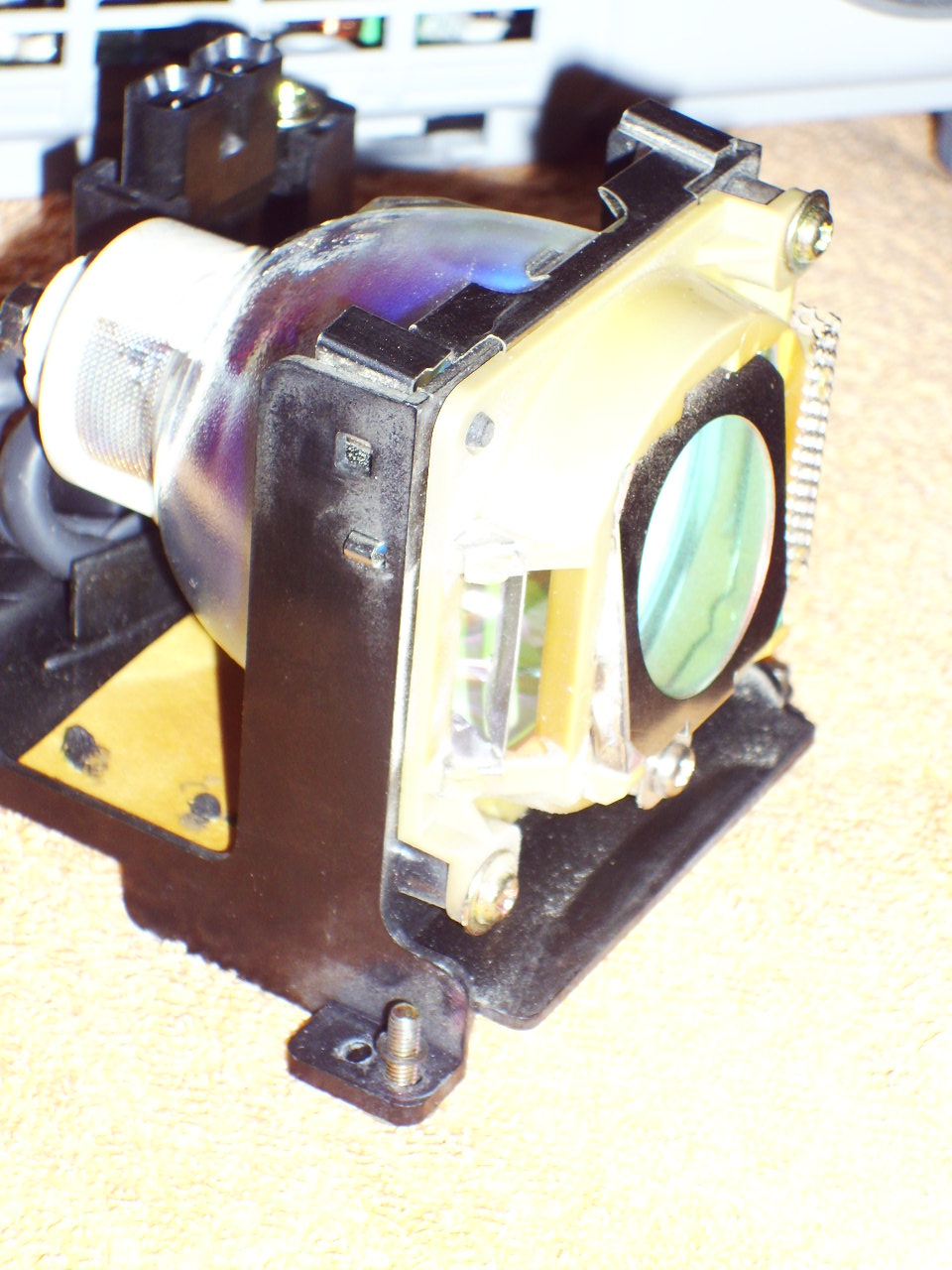 Jak uruchomić projektor Infocus LP340 bez lampy i zasilacza? - 90