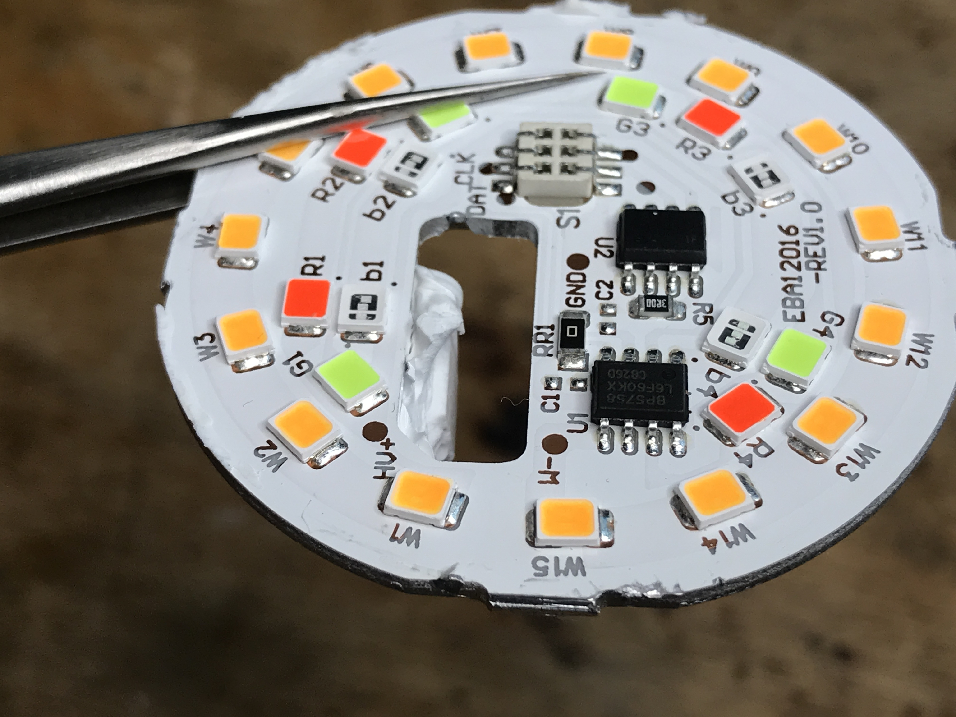 Nous Smart WiFi Bulb P3 RGBCW - CB2L + BP5758 - zmiana firmware