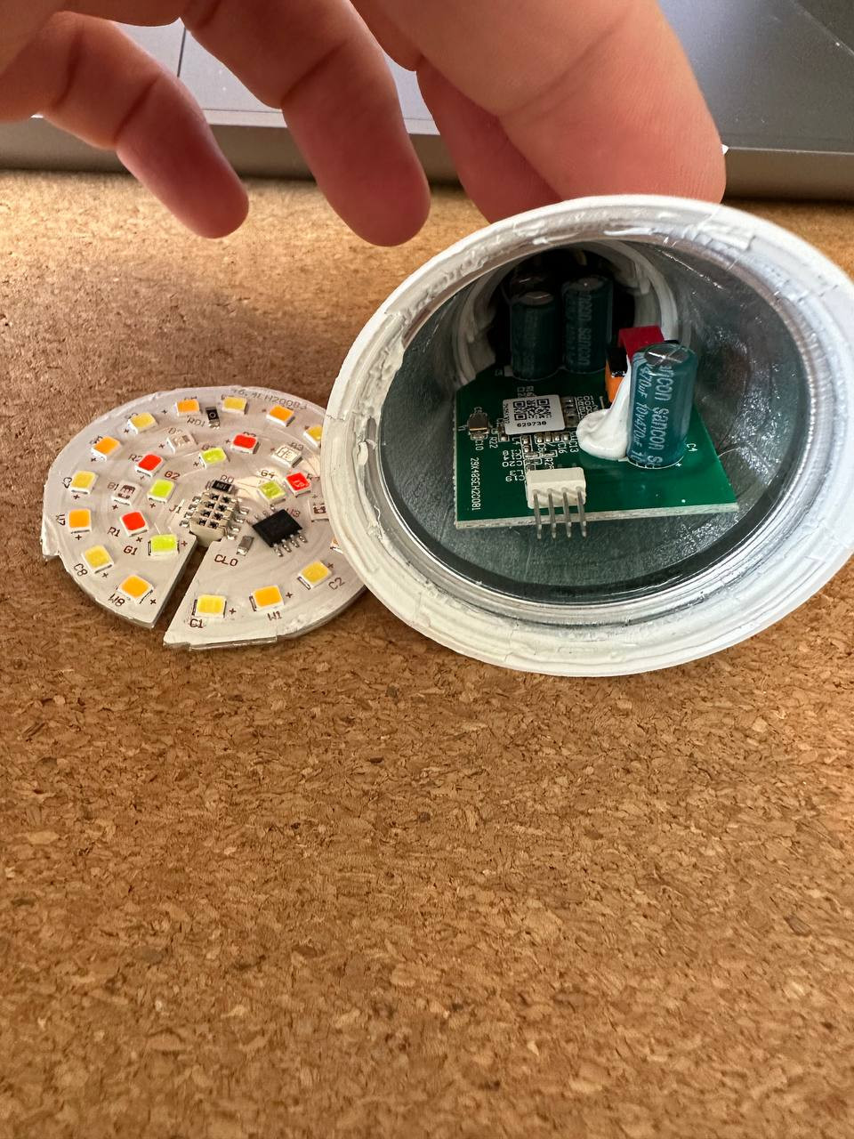 LSC Smart LED E27 806 lumen (RGBCW) - elektroda.com