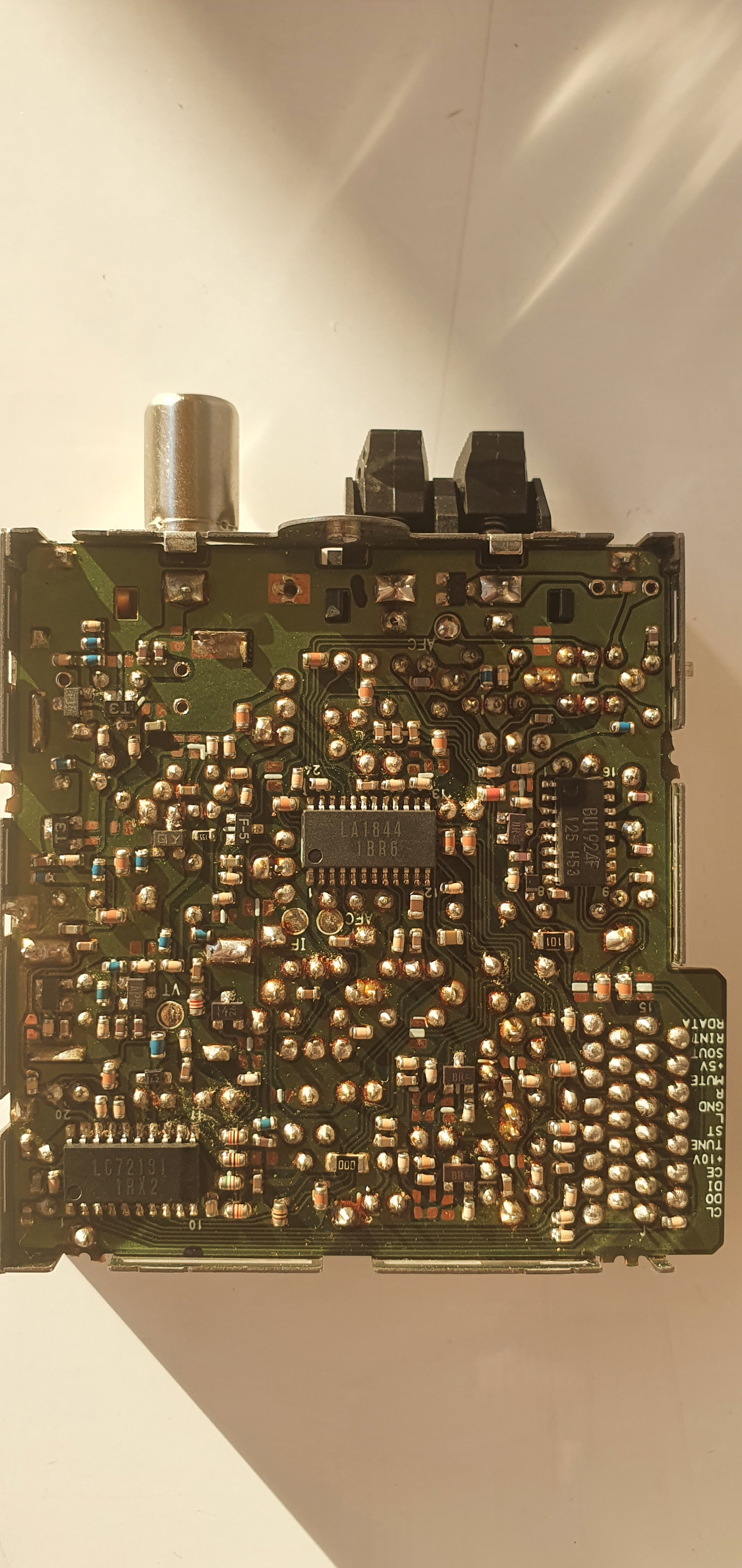 AM/FM tuner FS281-11 (with tuner IC LA1844) - no L/R output sound