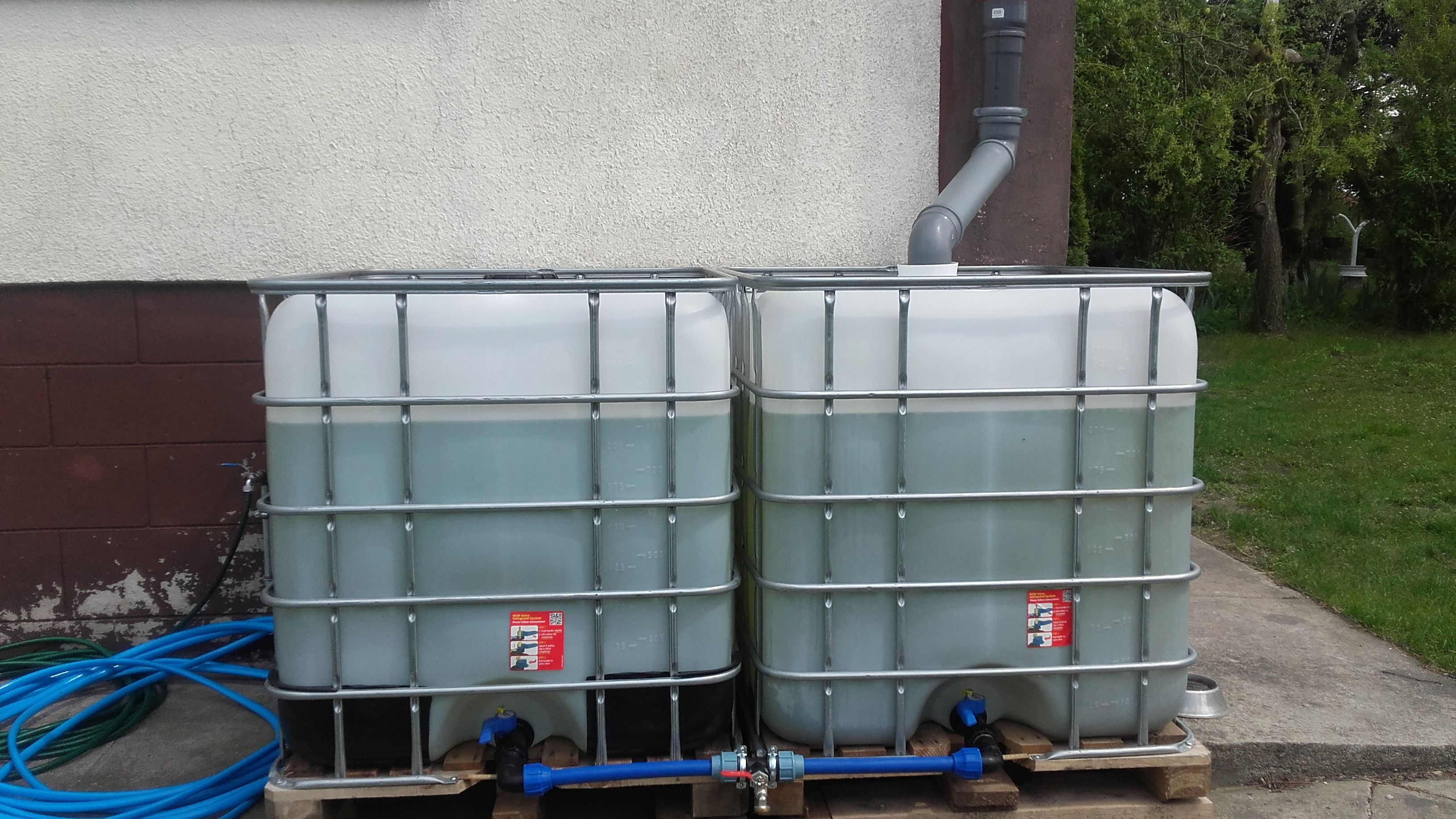 Rainwater Tanks: Preventing Algae Formation in Mauser 1000L Tanks with ...
