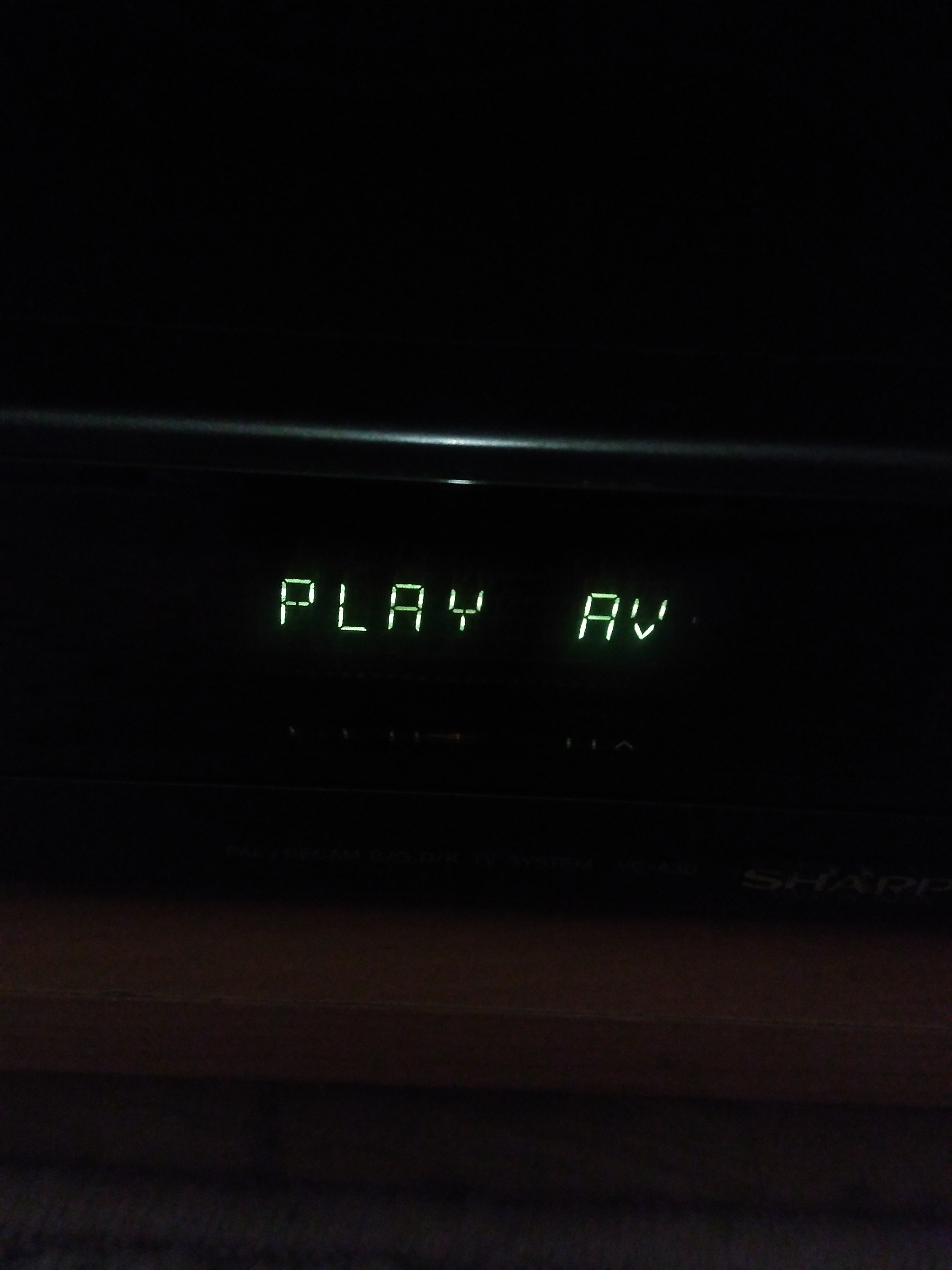 [Rozwiązano] SHARP VC-A30BP - Świecące dodatkowe segmenty wyświetlacza