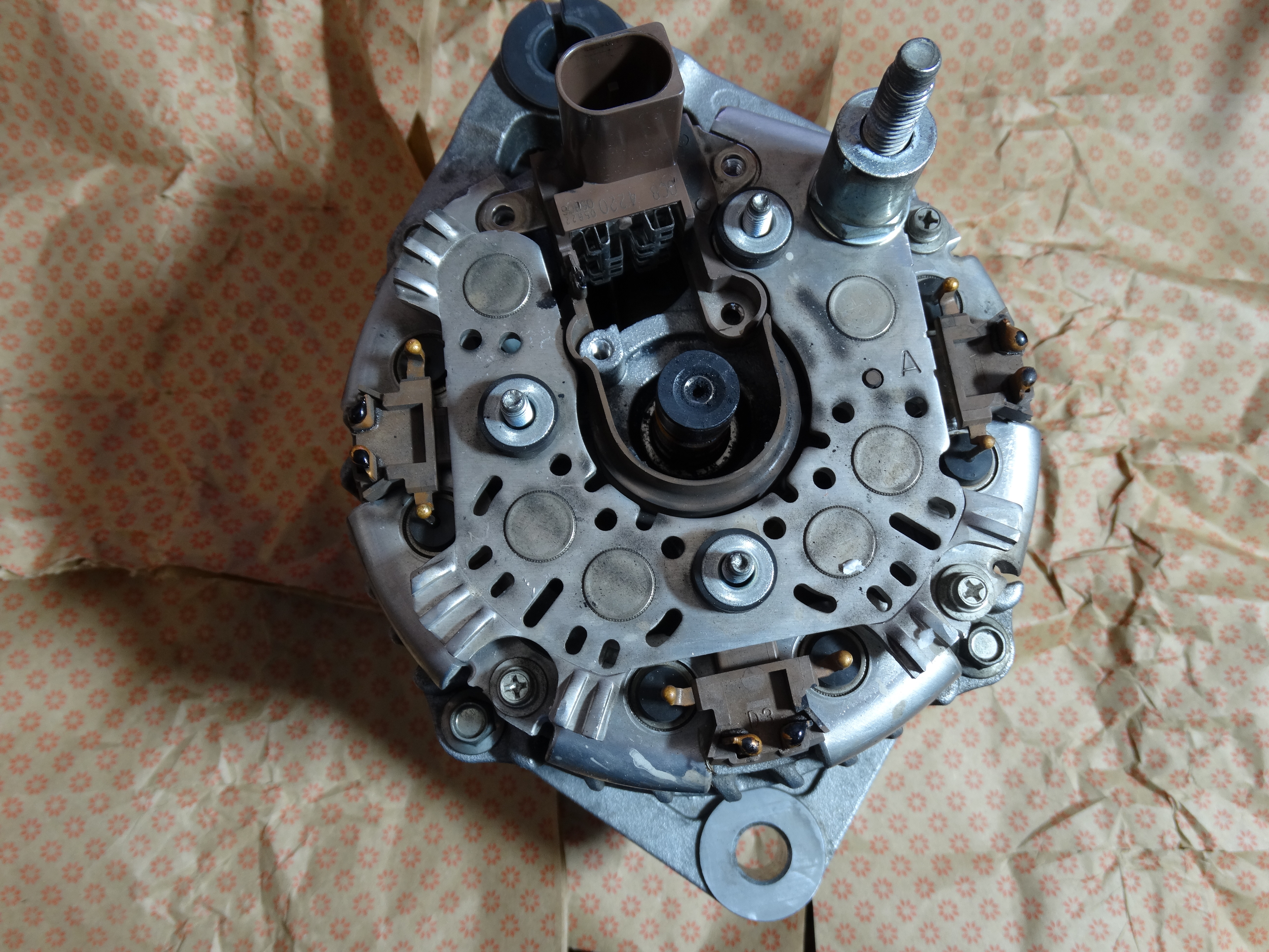 Opel Astra H Z19DT wymiana alternatora na wydajniejszy, dopasowany z ...