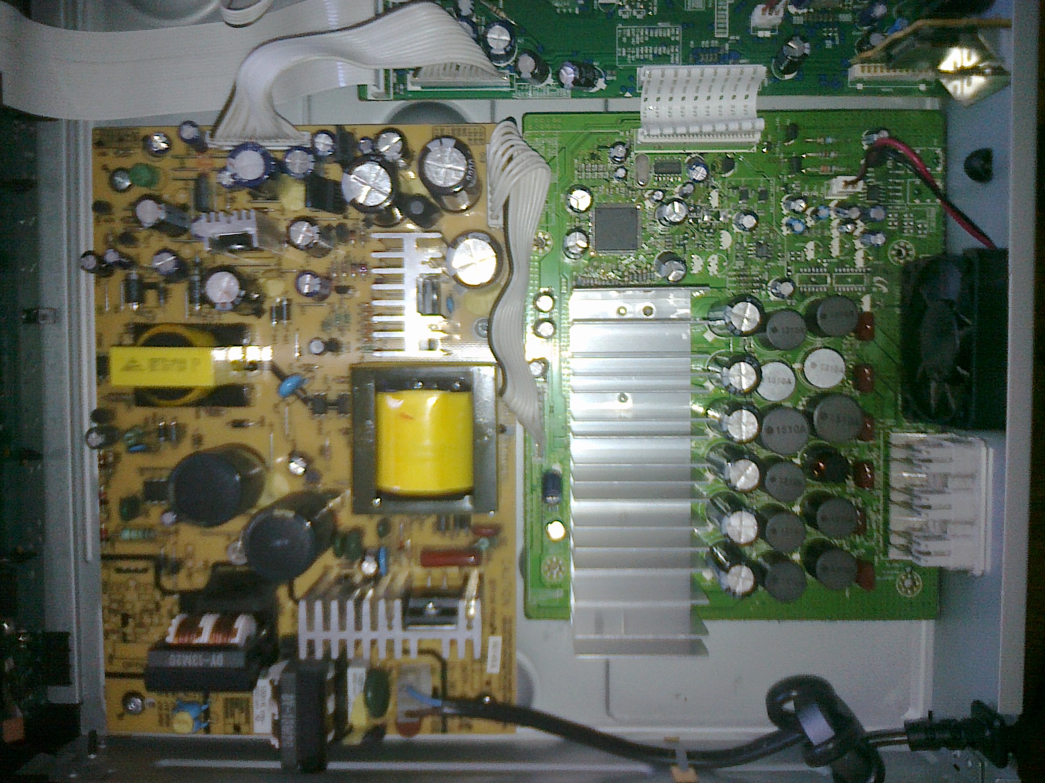 Kino domowe SAMSUNG HT-X30 - napis PROTECTION i wyłączanie się urządzenia