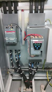 Czy odłączać przewody silnik-softstart ABB PSTB570-690-70 przy teście izolacji?