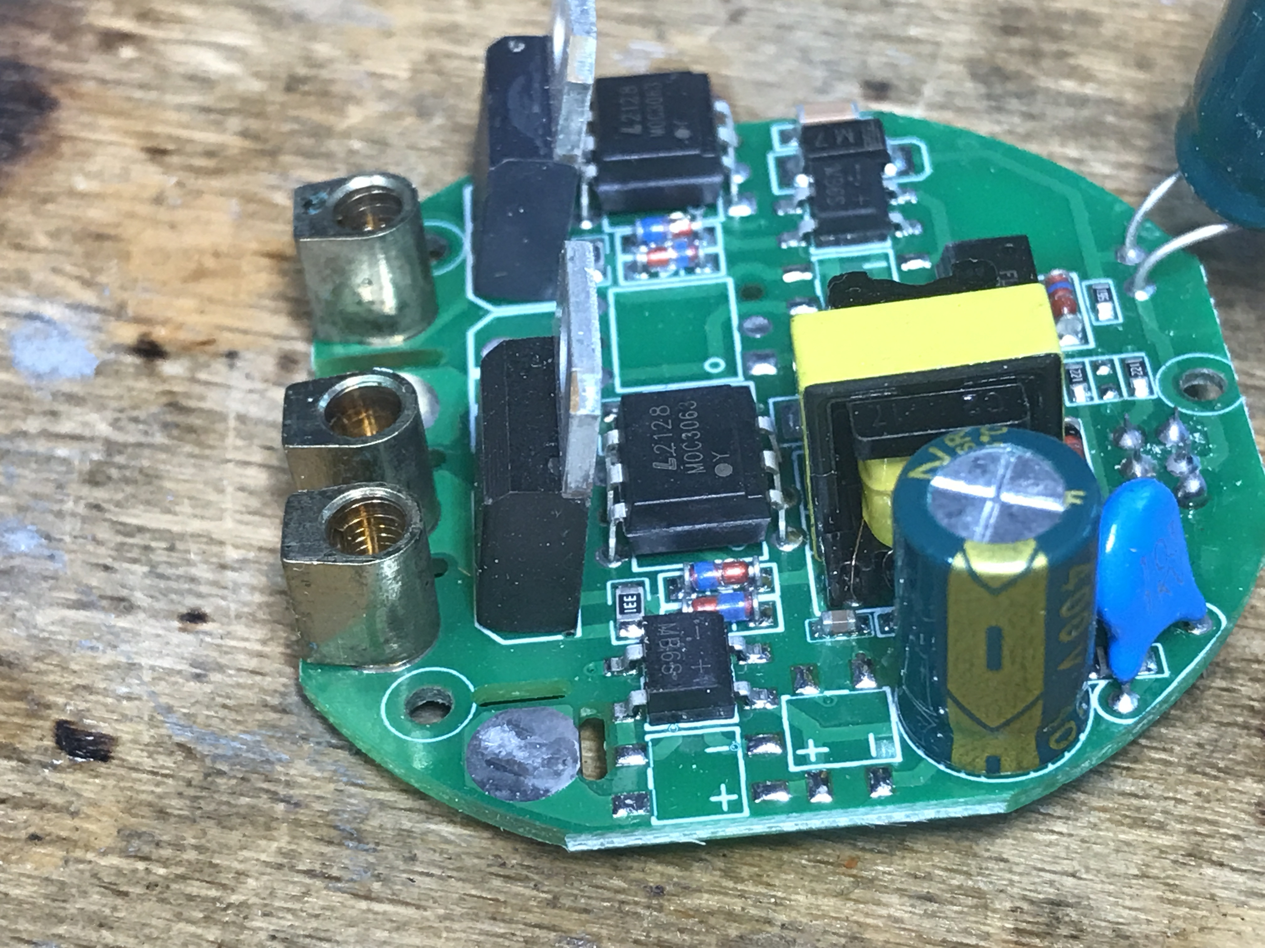 [ESP8285/TYWE3S] Light switch with WiFi/RF Appio 9605 (no neutral ...