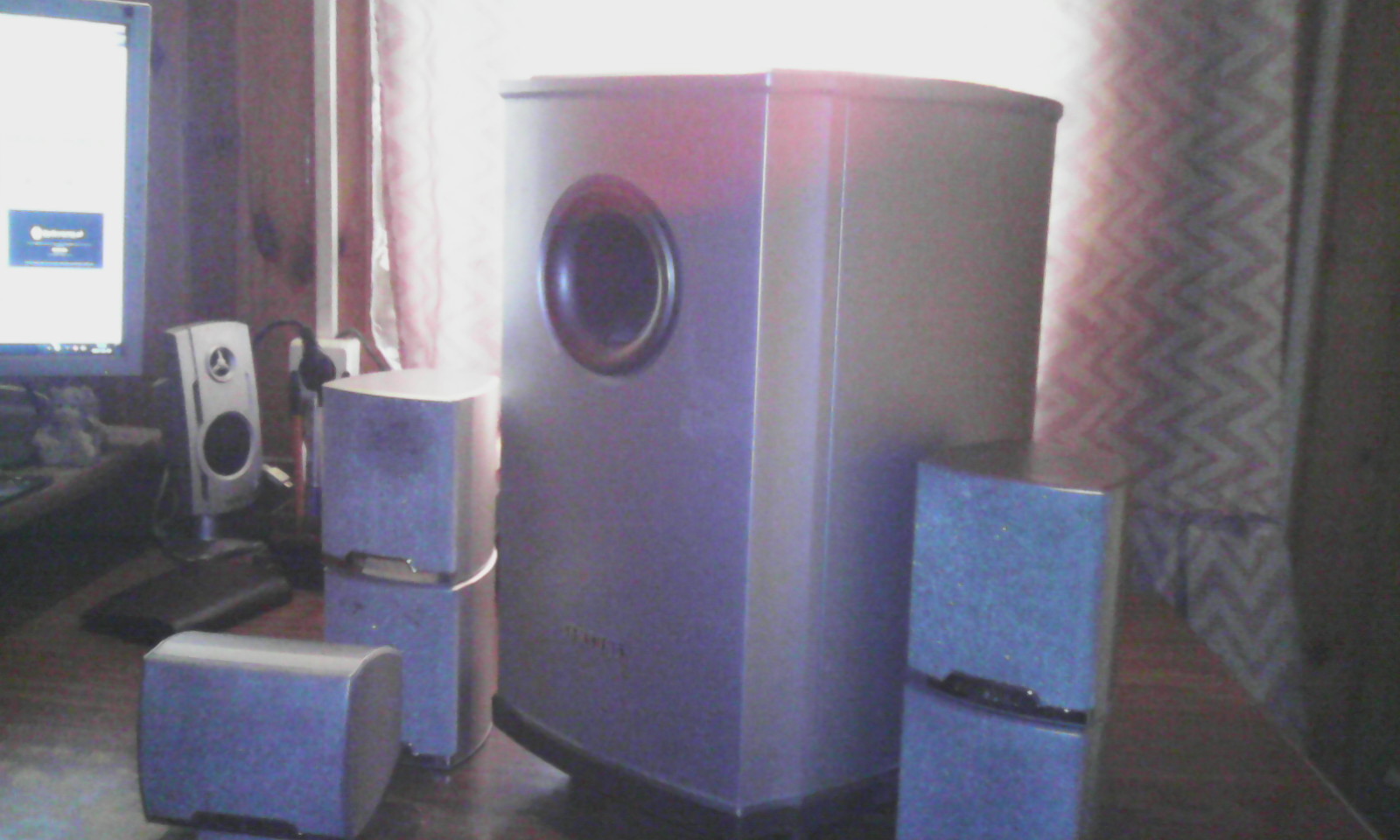 Jaki panel sterujący do głośników Samsung 5.1 PSWA 300E i PSSA 300E?