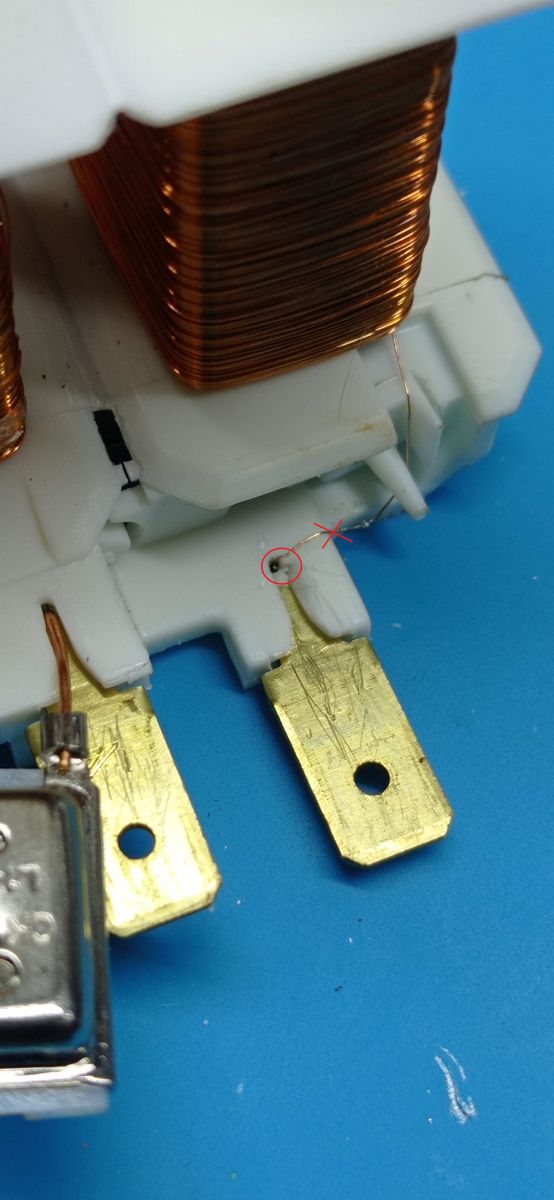 [Rozwiązano] Bosch Siemens KEBS100/110 CL - naprawa pompki odpływowej