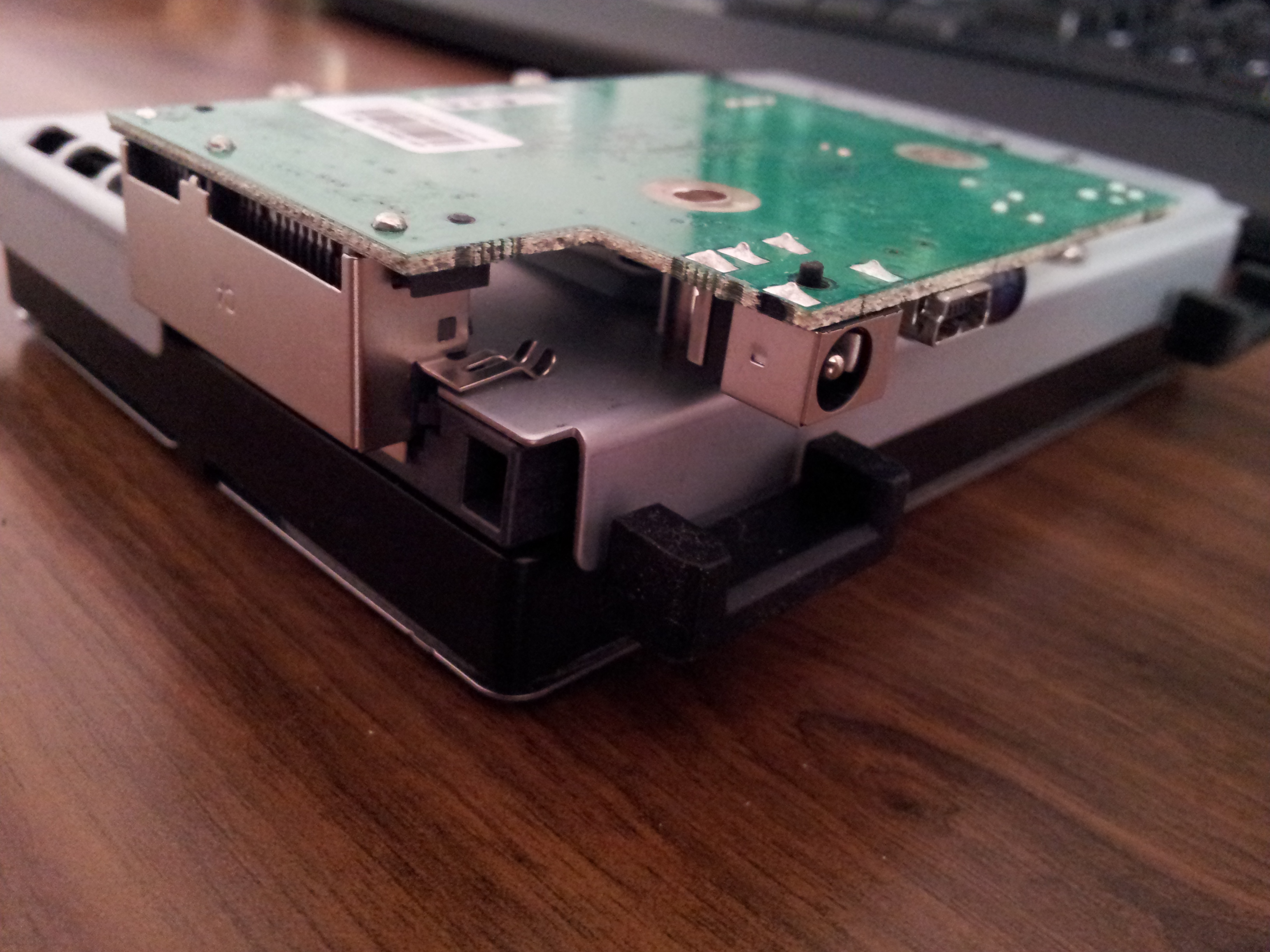 Western Digital WD10000H1U-00 - Po podłączeniu nie "chodzi".