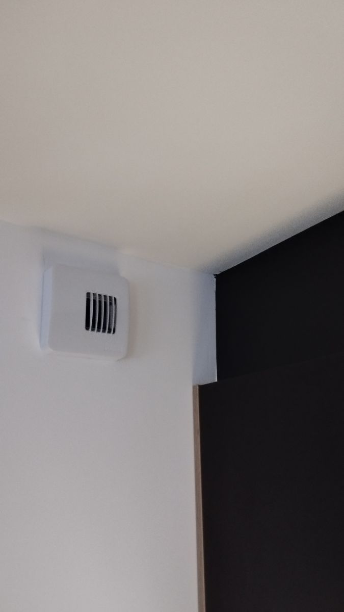 Amica OMP6441B - jak poprawić ciąg okapu w dużym salonie?