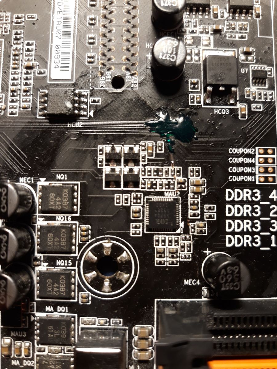 Gigabyte GA-787x-OC: Uszkodzenia slotu PCI-e, kontrolera faz IOR 3570A ...