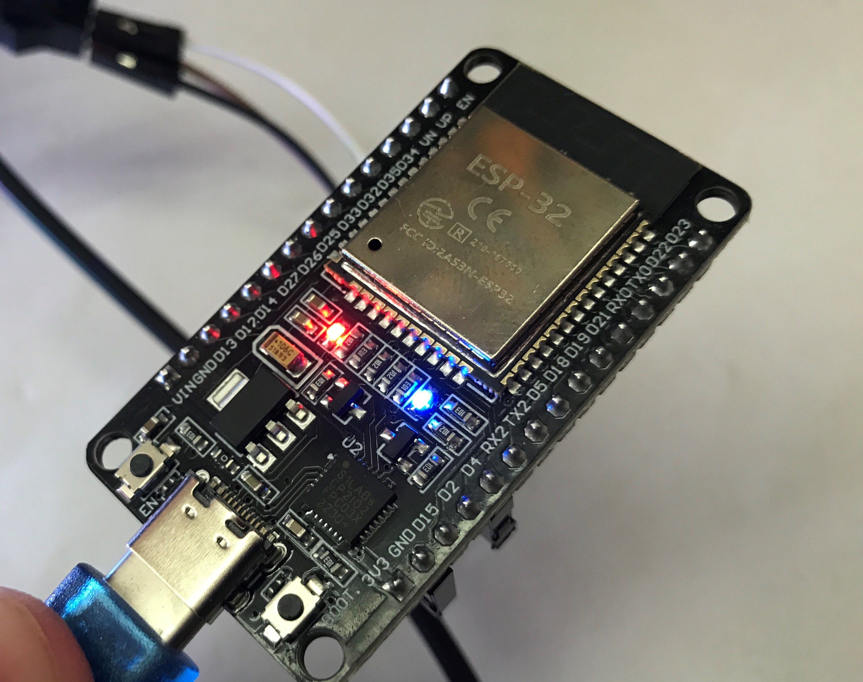 ESP32 and Remote Control Transceiver (RMT) - tutorial, first steps, WS2812 control