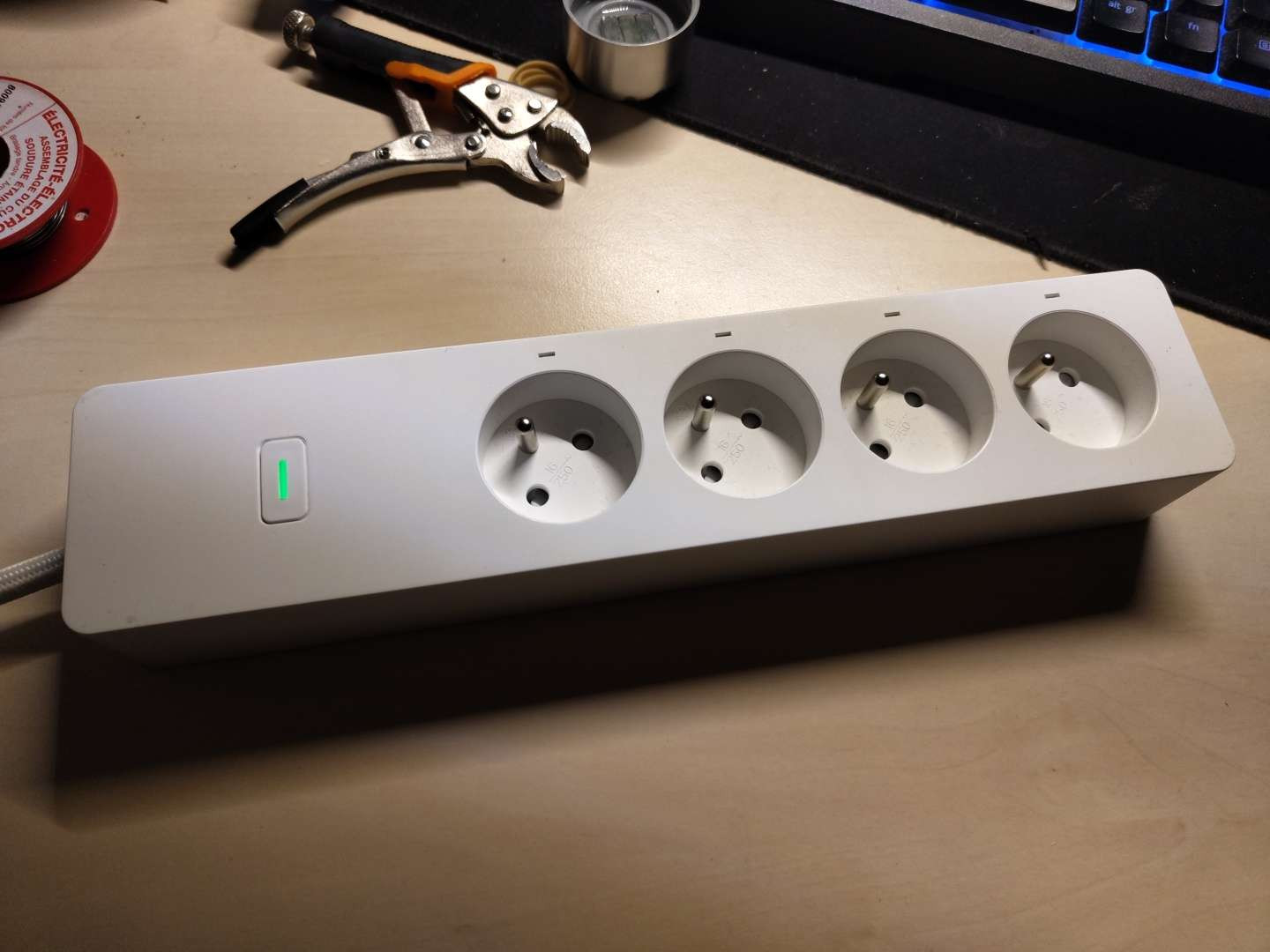 LSC Smart Connect 3202888 Power Strip: CB3S Board & BK7231N Chipset ...