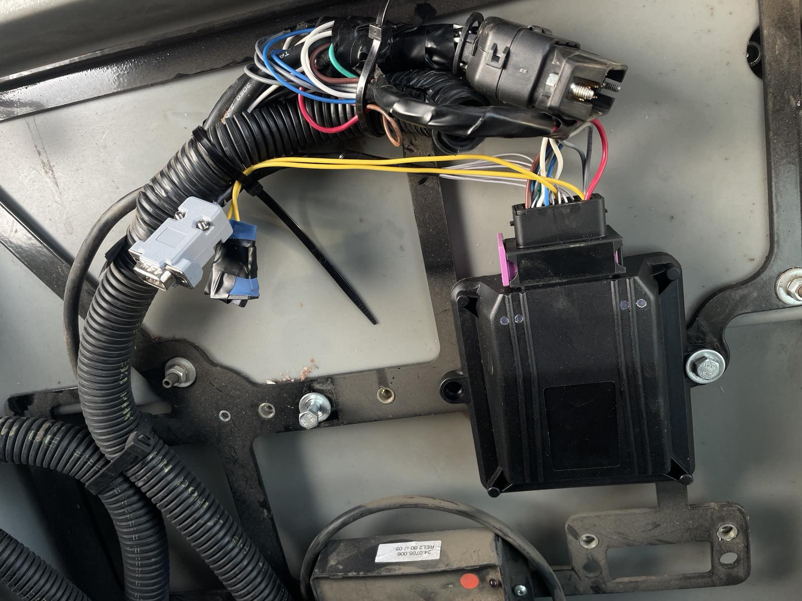 Merlo Loader: Replacing Damaged Hydraulic Pump Controller with Two ...