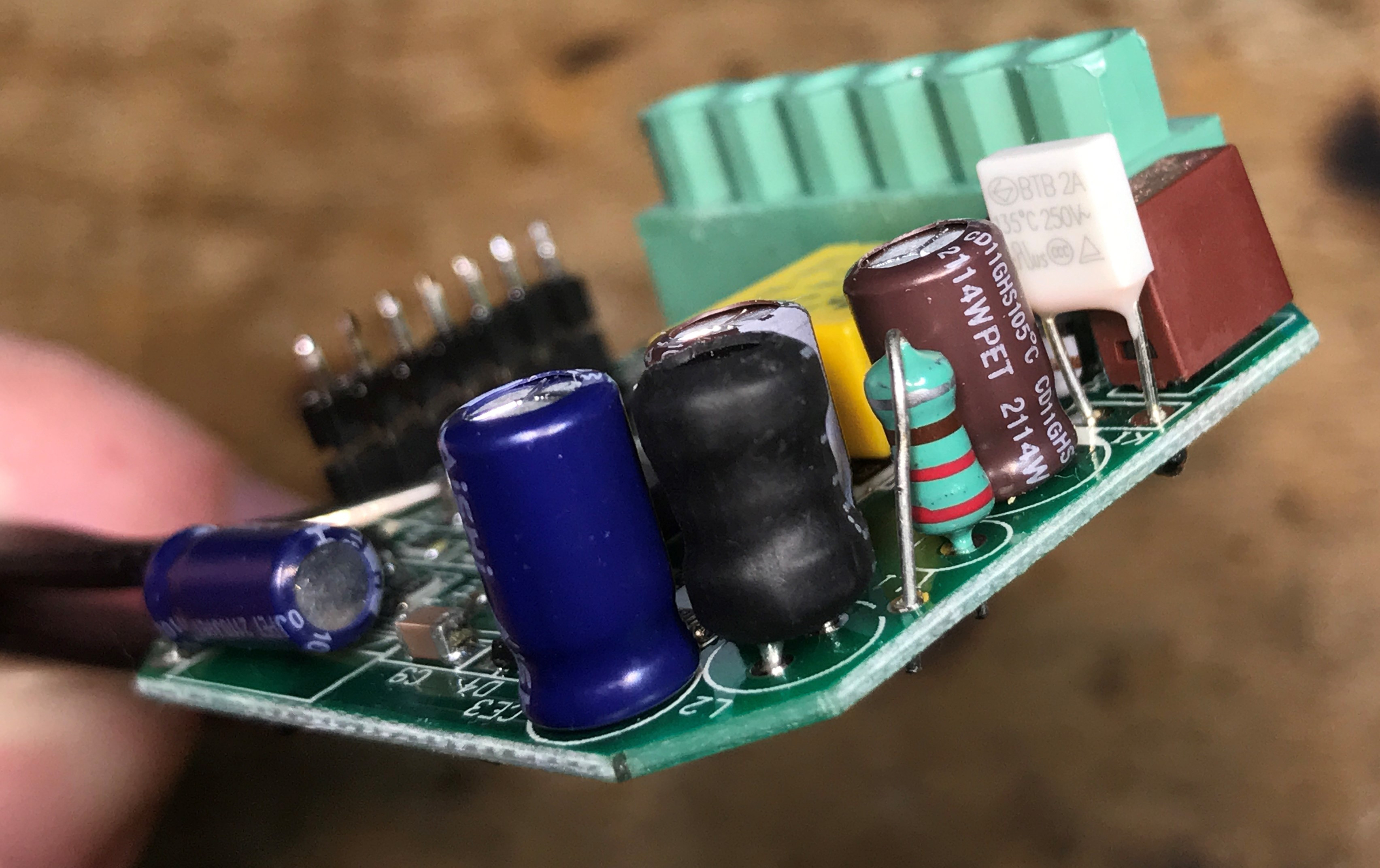 Podwójny ściemniacz WXDM2 - inżynieria wsteczna - dziwny protokół UART