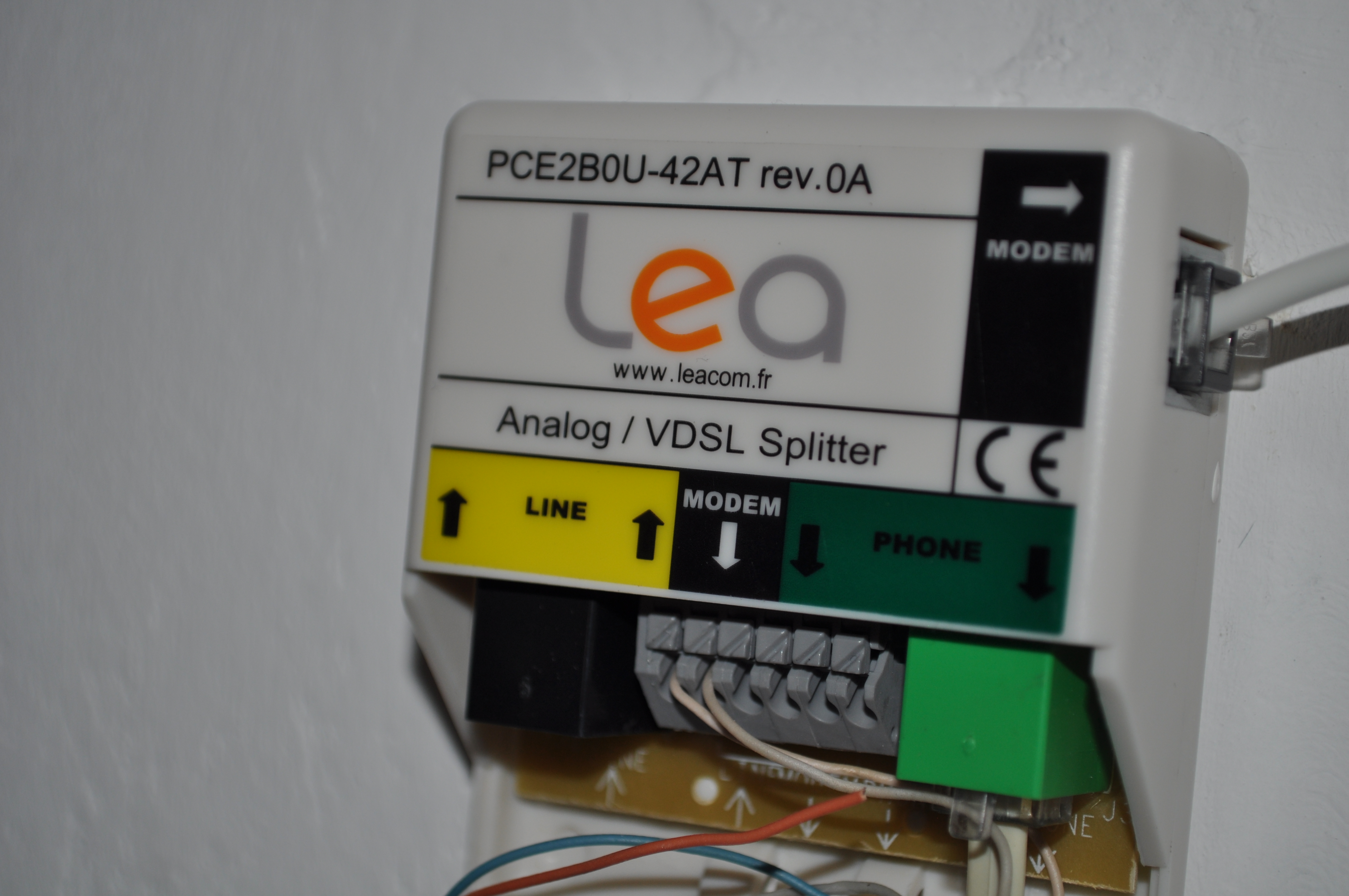 [Puszka telefoniczna + filtr ADSL] Szukam natynkowej puszki ...