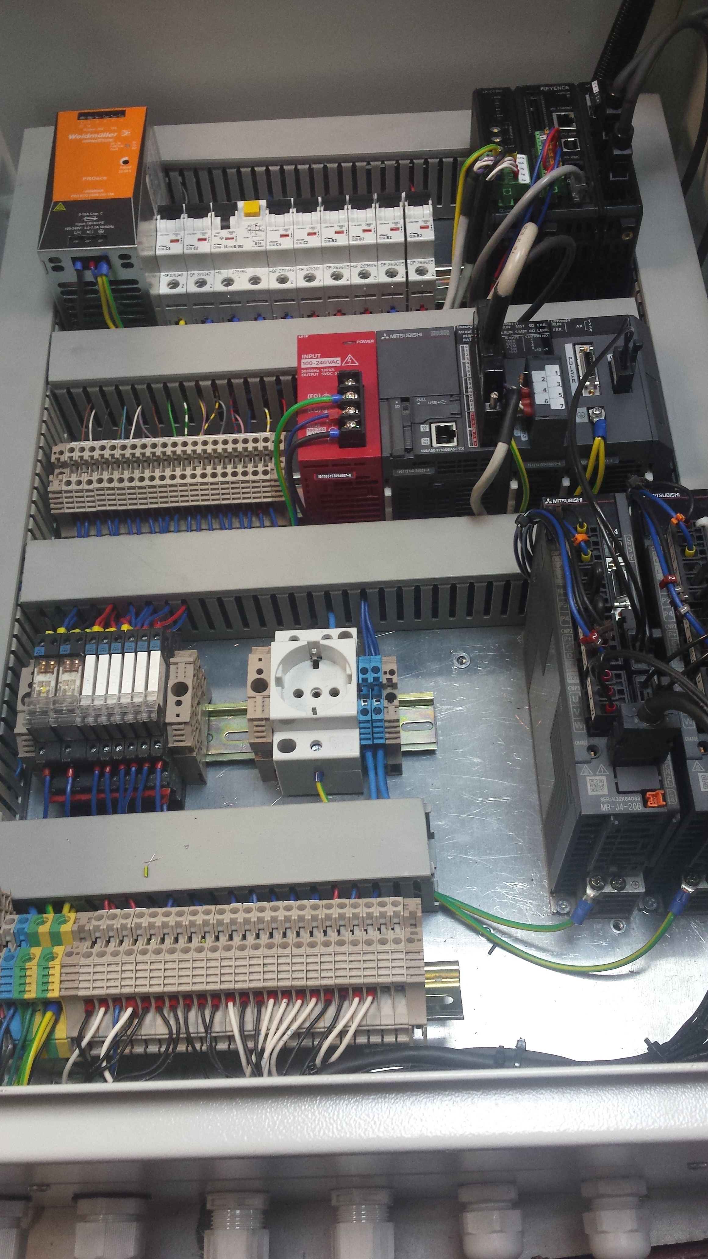 Radosna twórczość instalatorów sezon drugi. - elektroda.pl