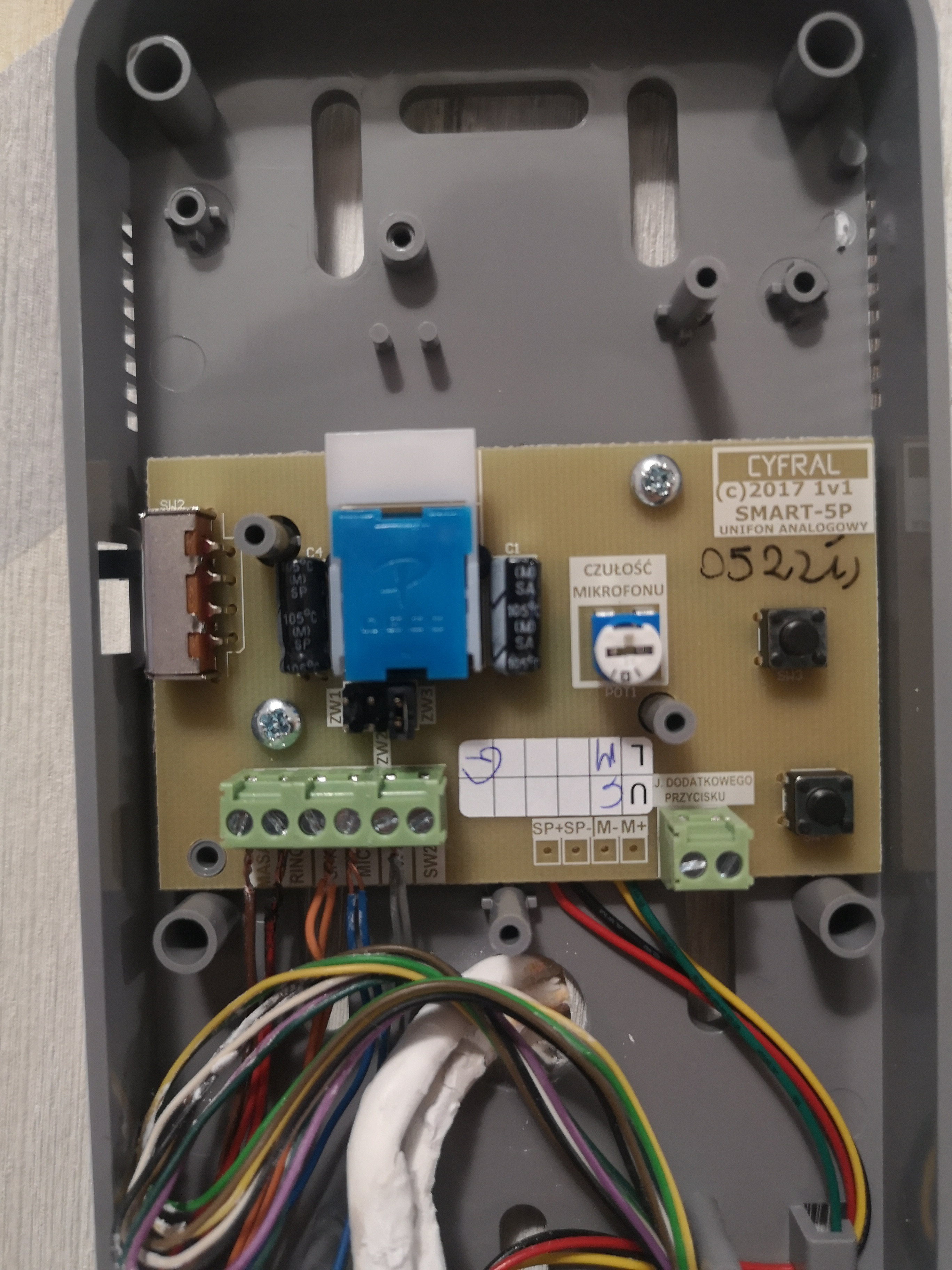 Connecting & Replacing Old Intercom with Cyfral Smart 5p: Wiring & Troubleshooting Help - 2
