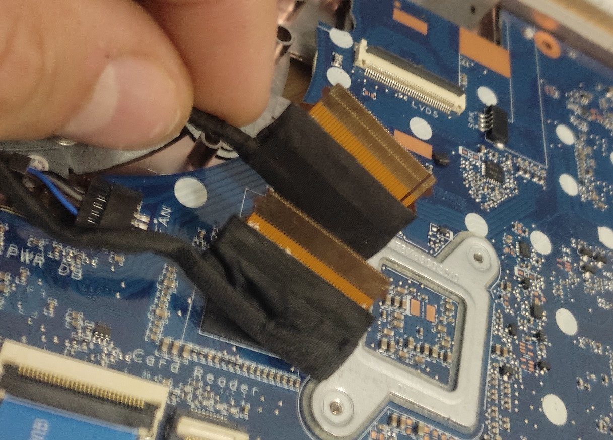 HP Probook 470 G5 - brak podświetlenia matrycy po wymianie taśmy ...