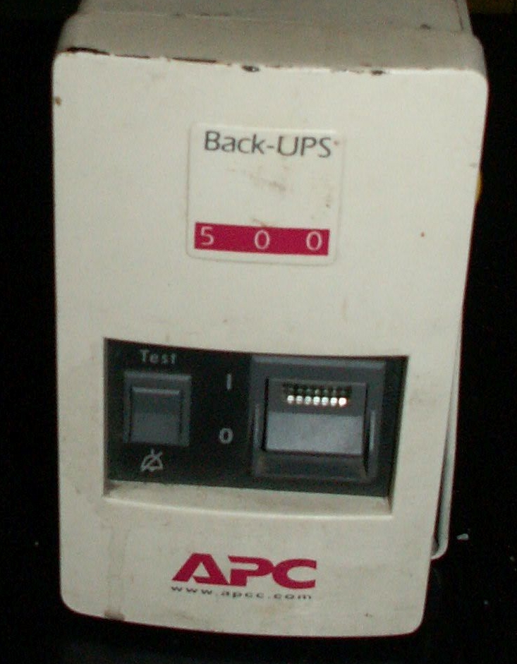 UPS APC Back UPS 500 - Nie ładuje akumulatora, możliwy uszkodzony ...