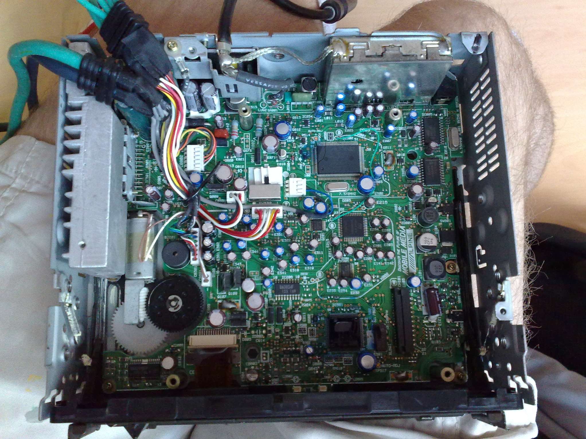 Radio Alpine CDA-7876 - trzaski w głośnikach, podejrzenie uszkodzenia ...