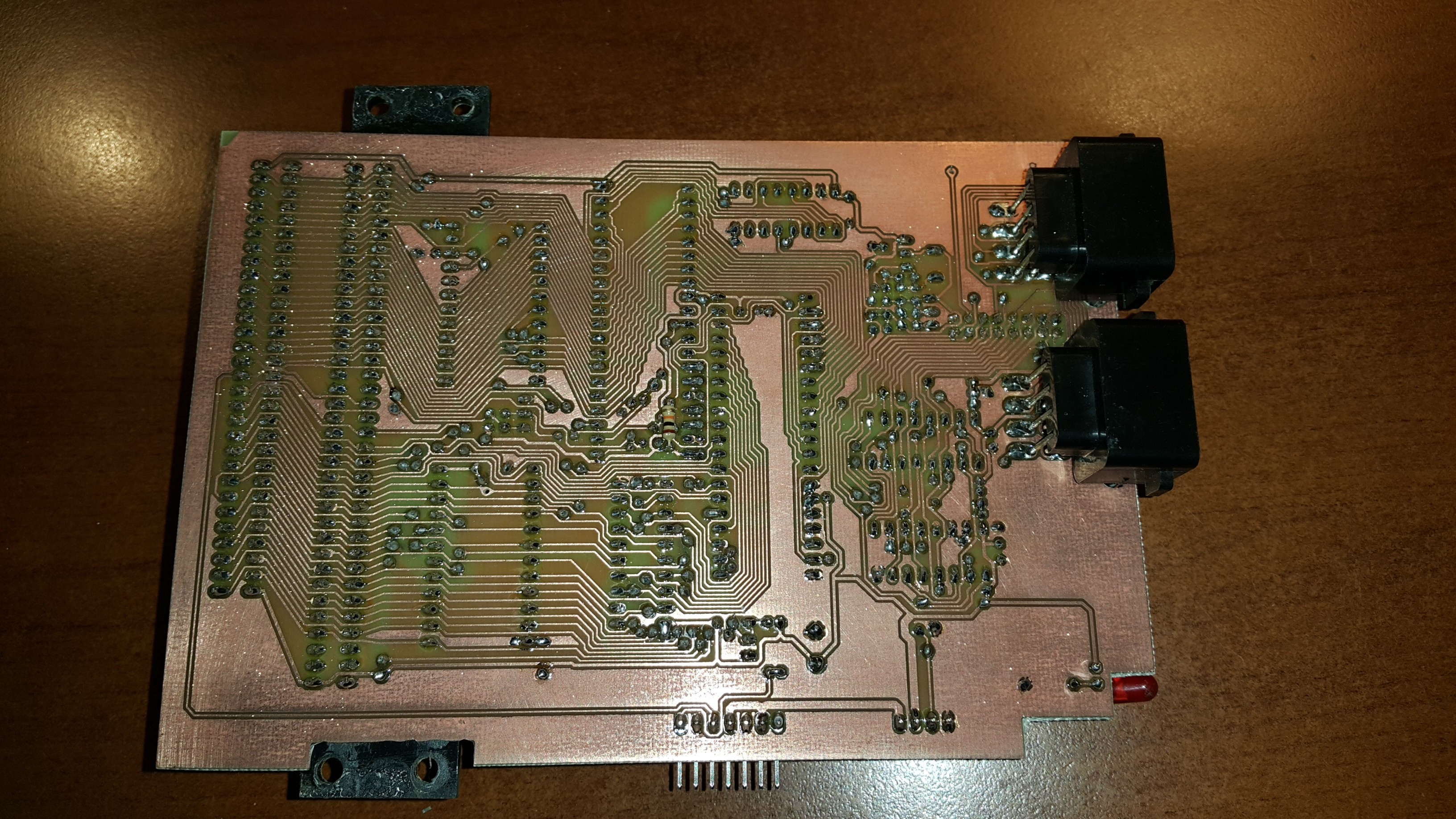 Restoring interesting mini NES clone (DY-636N) - nesdev.org