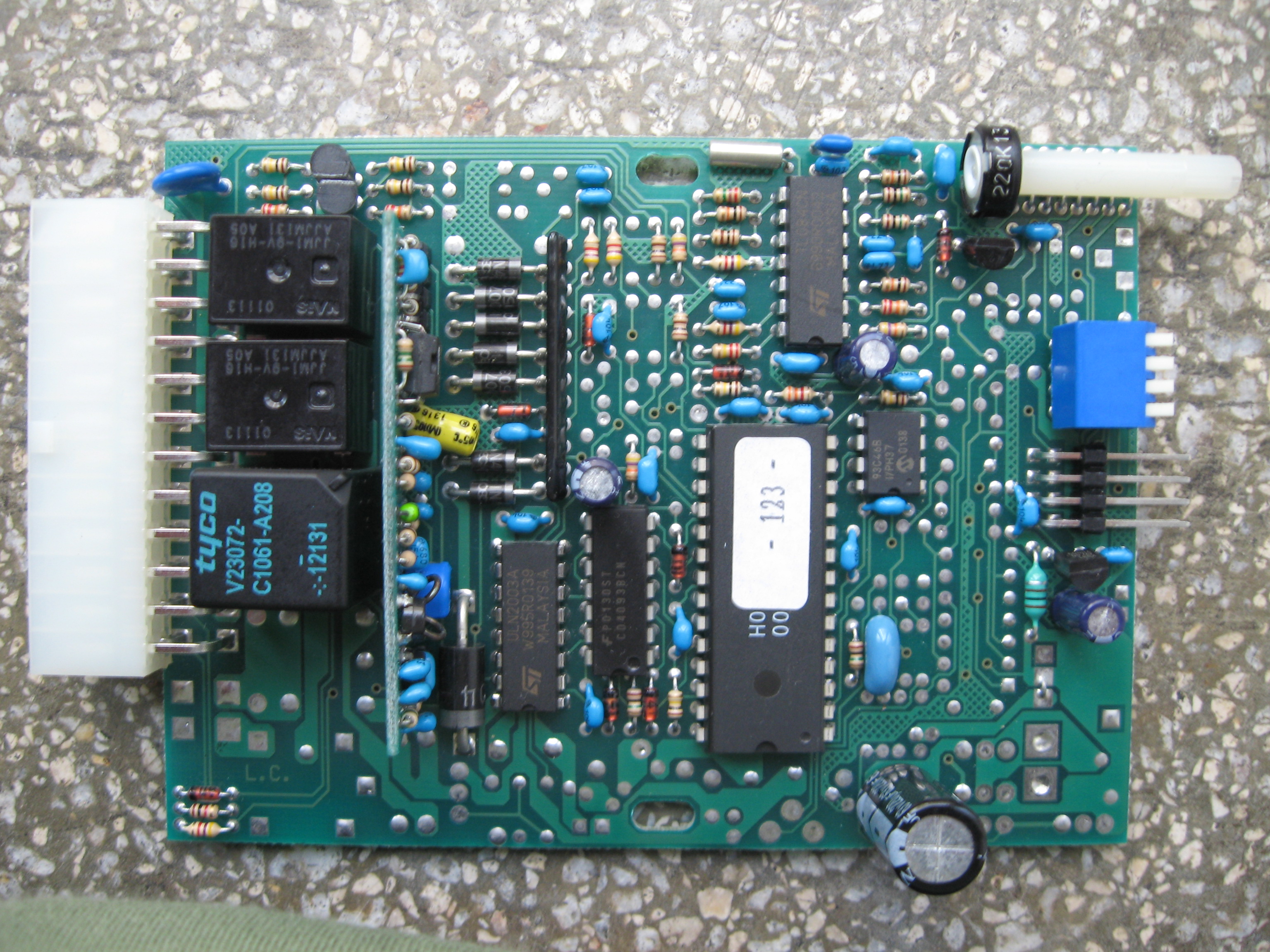 Schemat kostki do centralki Getronic GT 111 w Golfie IV 1.9TDI