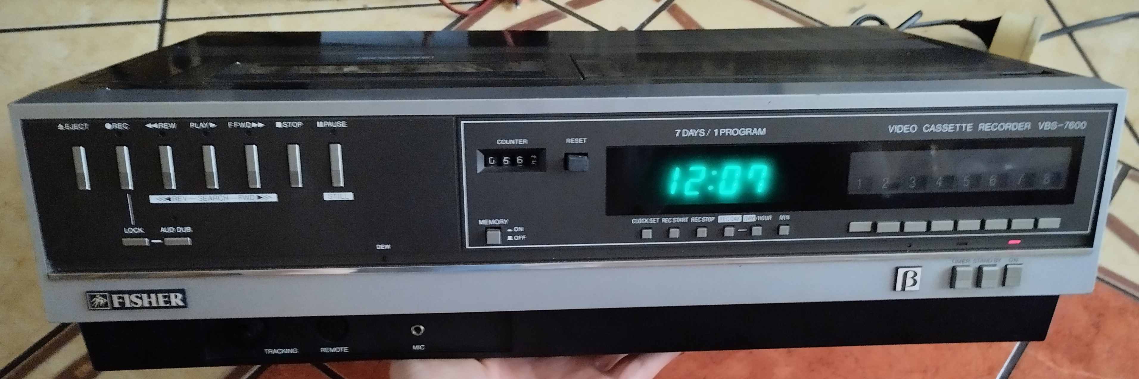 Magnetowid FISHER VBS-7600 BETACORD - brak koloru na wyświetlanym obrazie