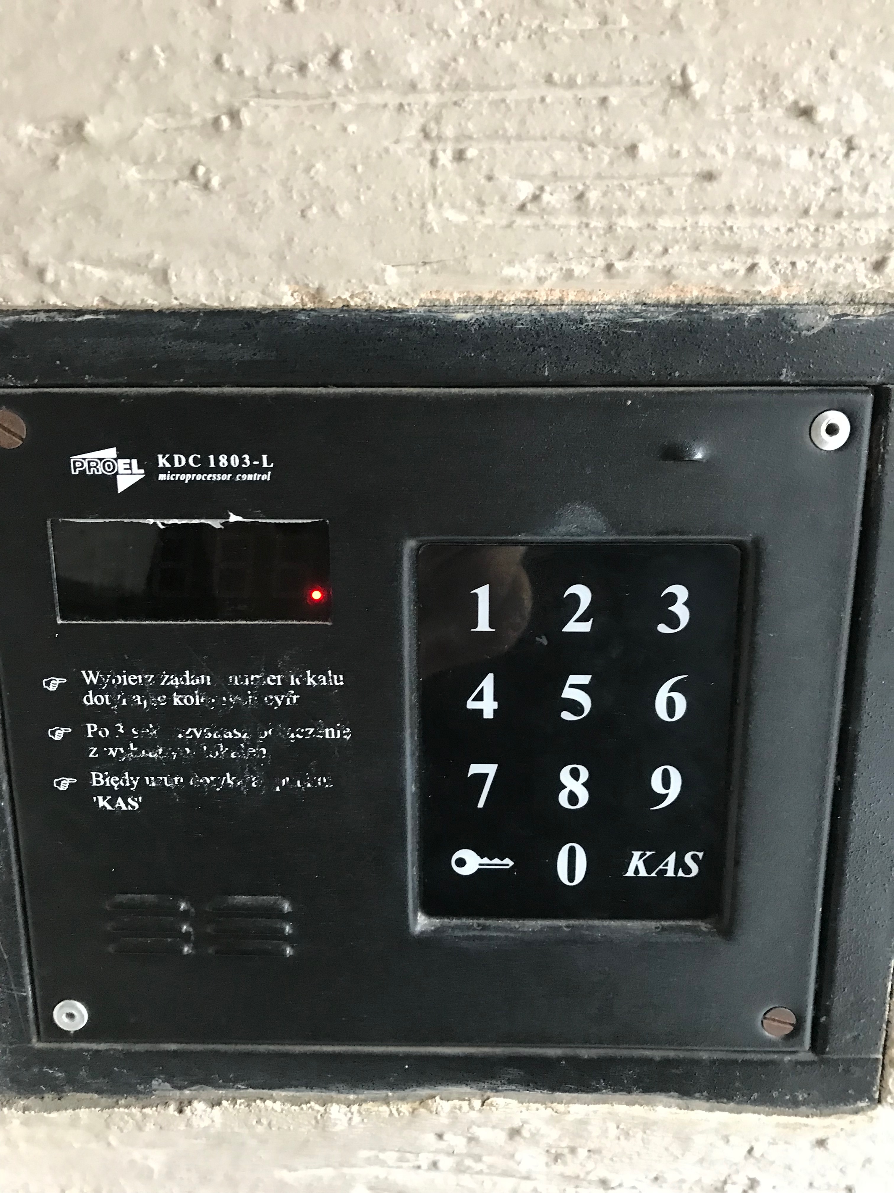 Jaką słuchawkę Cyfrala Smart wybrać do domofonu Proel?