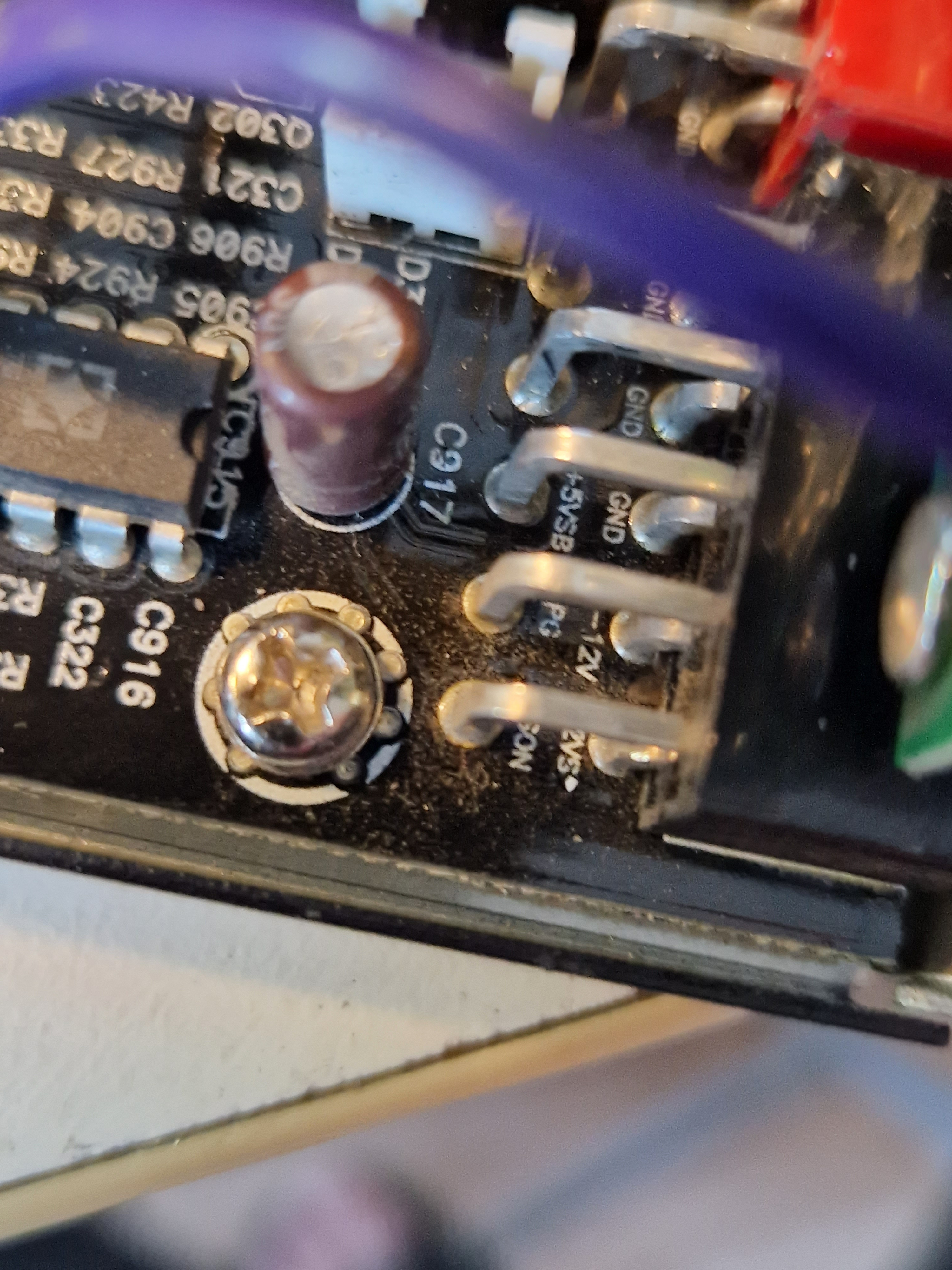 Opis pinów zasilacza KOLINK CONTINUUM PSU - 1200W do płyty głównej