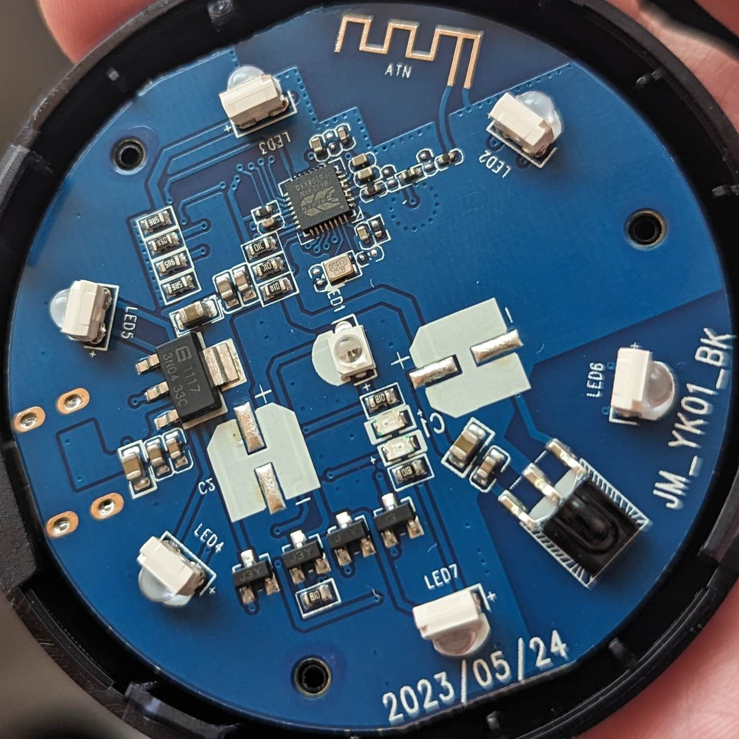 [BK7231N] JM_YK01_BK Huggwic Tuya WiFi IR Remote Control - szablon ...