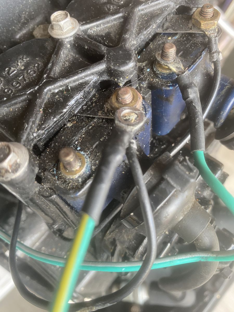 Brak iskry na jednym cylindrze w Mercury 25pk 2T, regulator OK