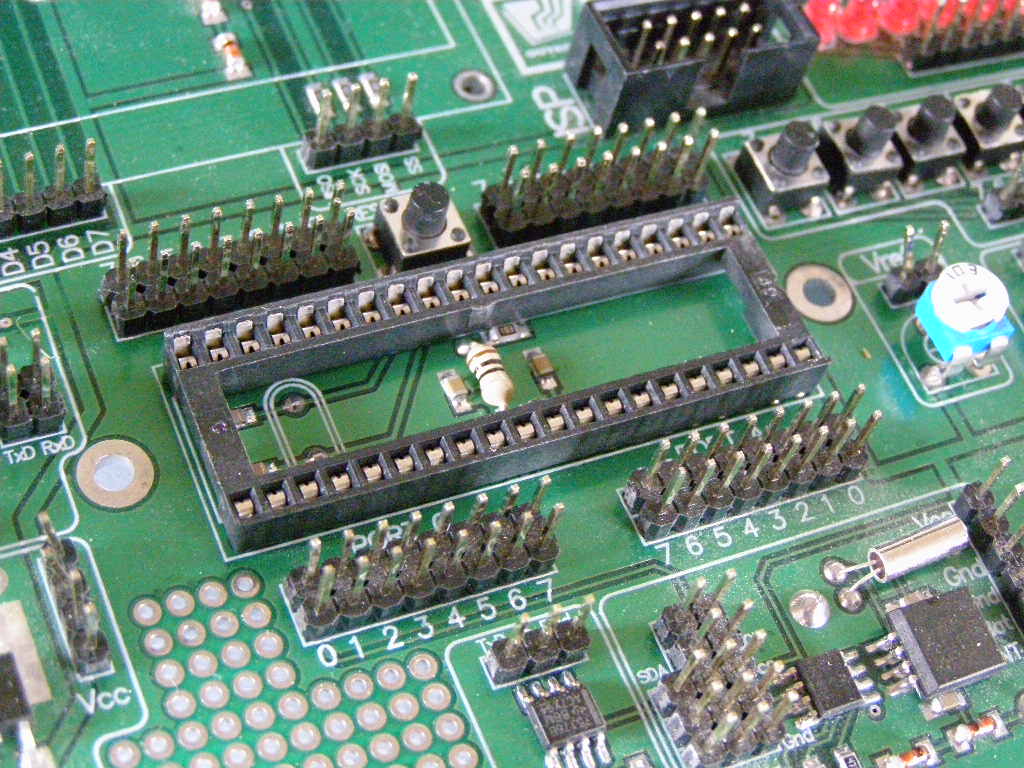 Atmega 128 - Wybór pary TXD/RXD do RS na zestawie uruchomieniowym