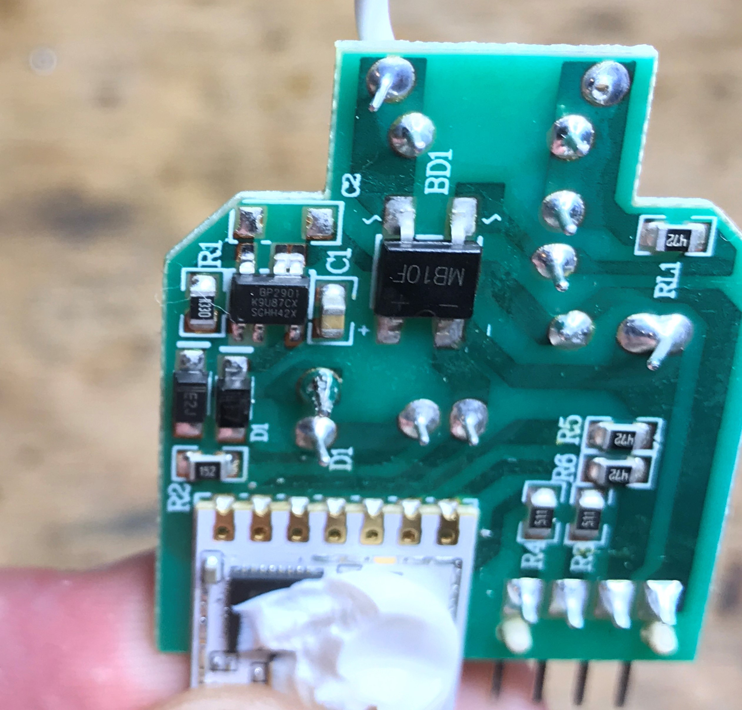 [BK7231T/WB2L] LSC Action CW 3000272 970715 v1.1 LED E27 wersja WB2L