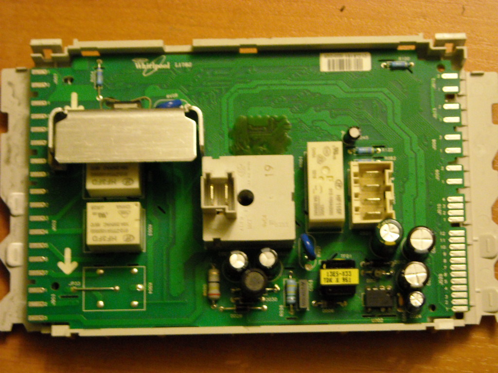 Whirlpool AWE 6729/p - Jakie napięcia wyjściowe dla zewnętrznego zasilacza?