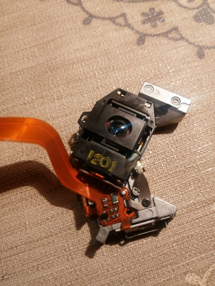 [Rozwiązano] Jak wymienić laser w mechanizmie CD RAE0113z bez ...