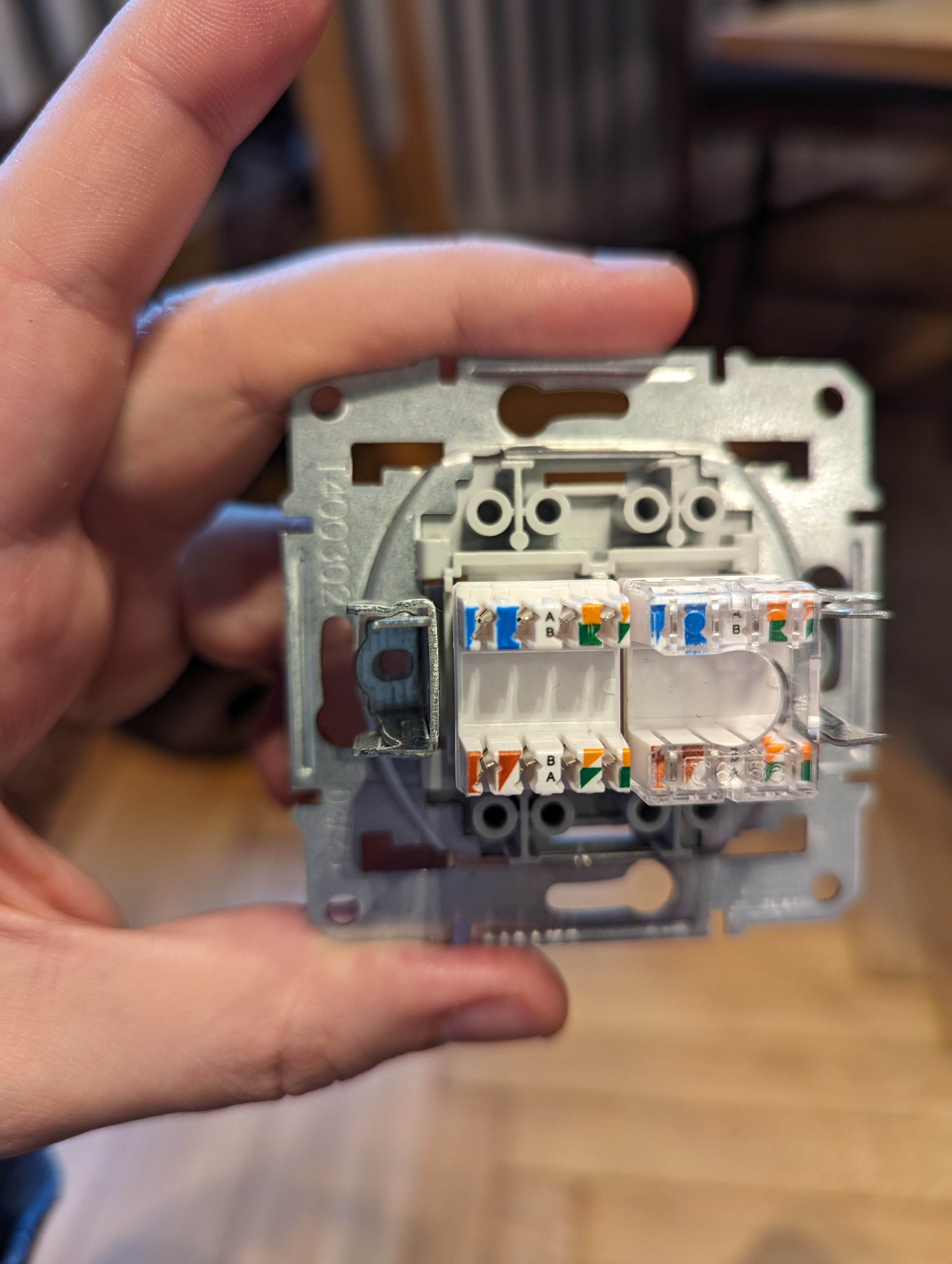 [Rozwiązano] Podłączenie gniazda sieciowego RJ45 - interpretacja ...