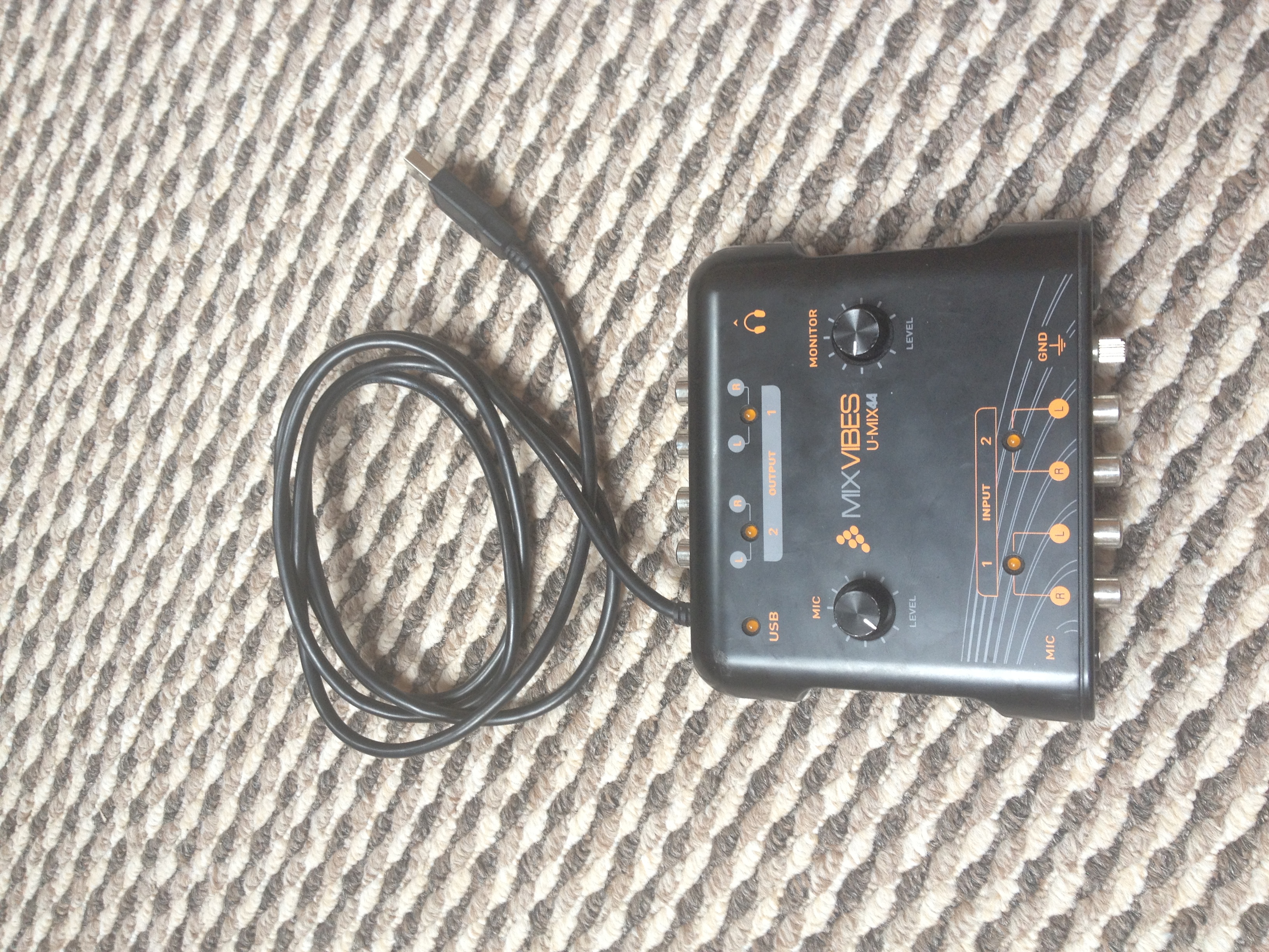 [Sprzedam] Reloop RMX 20 + MIXVIBES u-mix44 - elektroda.pl